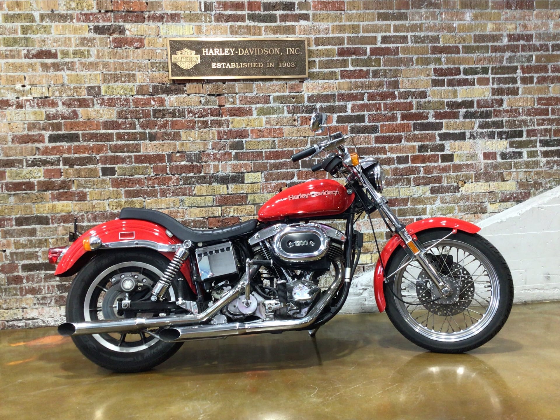 1977 Harley-Davidson FXE Super Glide at Glendale 2023 as W235 - Mecum ...