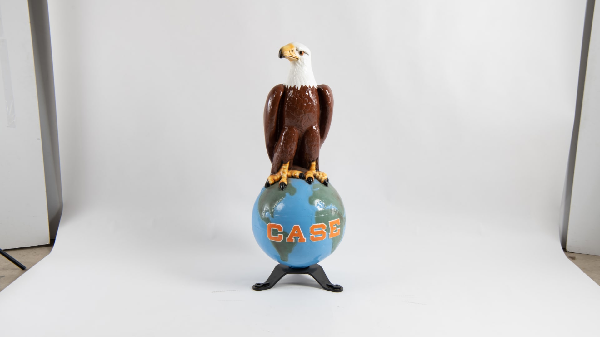 Case Eagle Statue at Gone Farmin' Spring Classic 2023 as B104.1 - Mecum ...