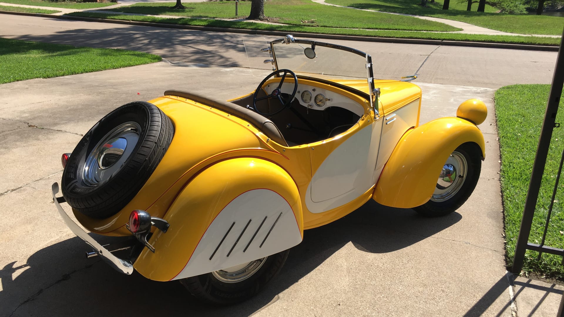 1939 American Bantam Roadster at Houston 2023 as S215 - Mecum Auctions