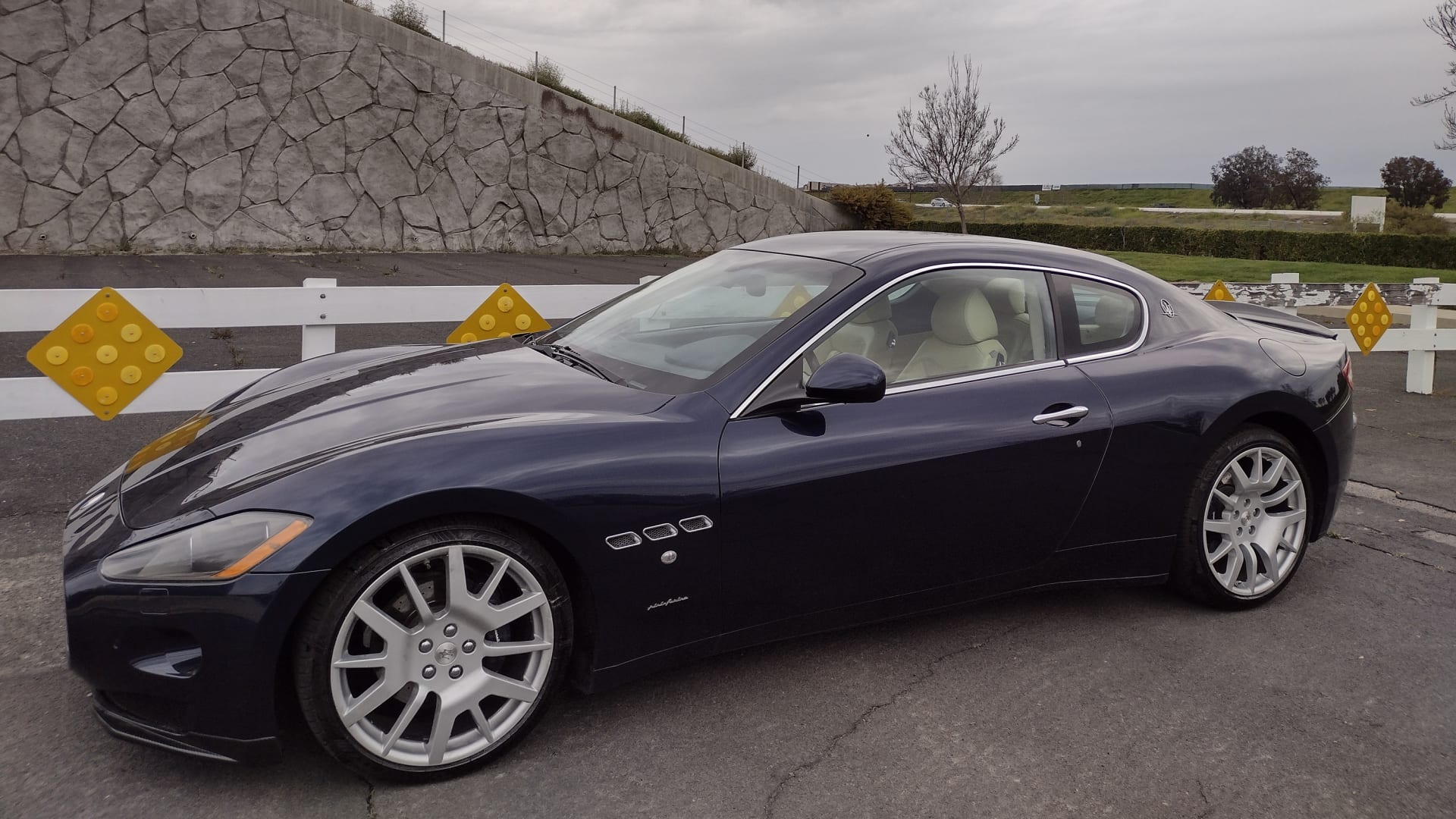 2009 Maserati Granturismo at Glendale 2023 as T163 - Mecum Auctions