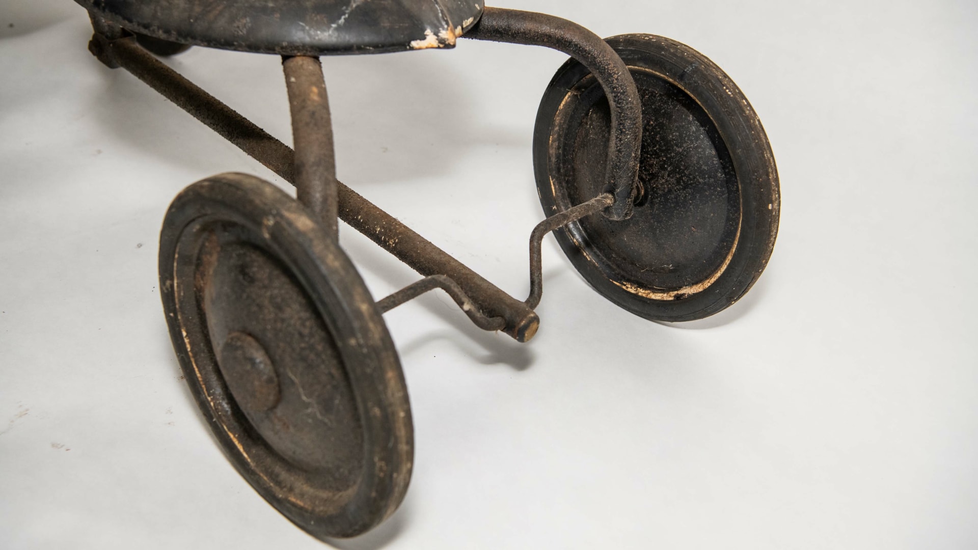 Metal Irish Mail Push Cart at Gone Farmin' Spring Classic 2023 as B219 ...