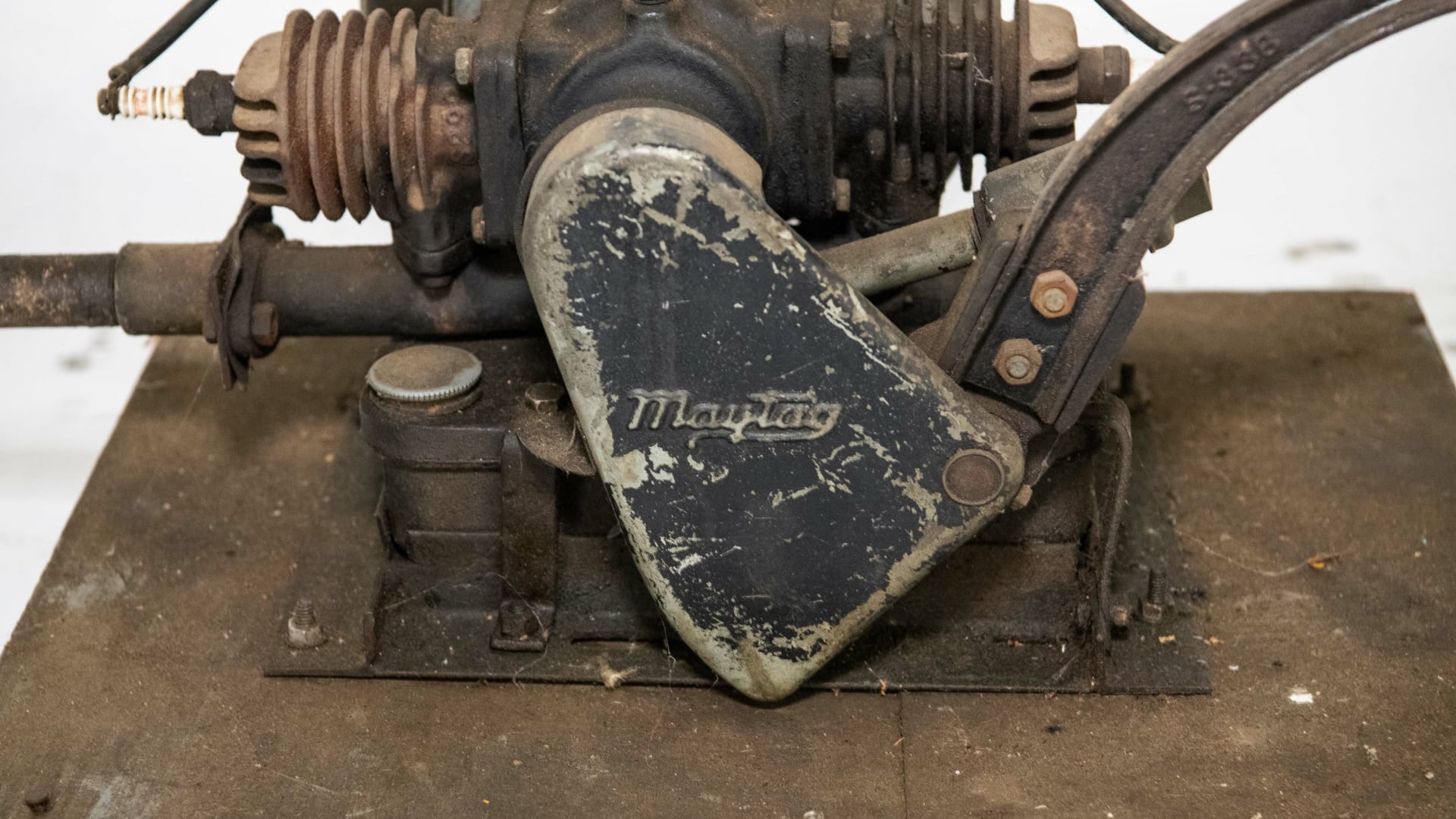 Maytag Eisemann Two-Cylinder Engine at Gone Farmin' Spring Classic 2023 ...