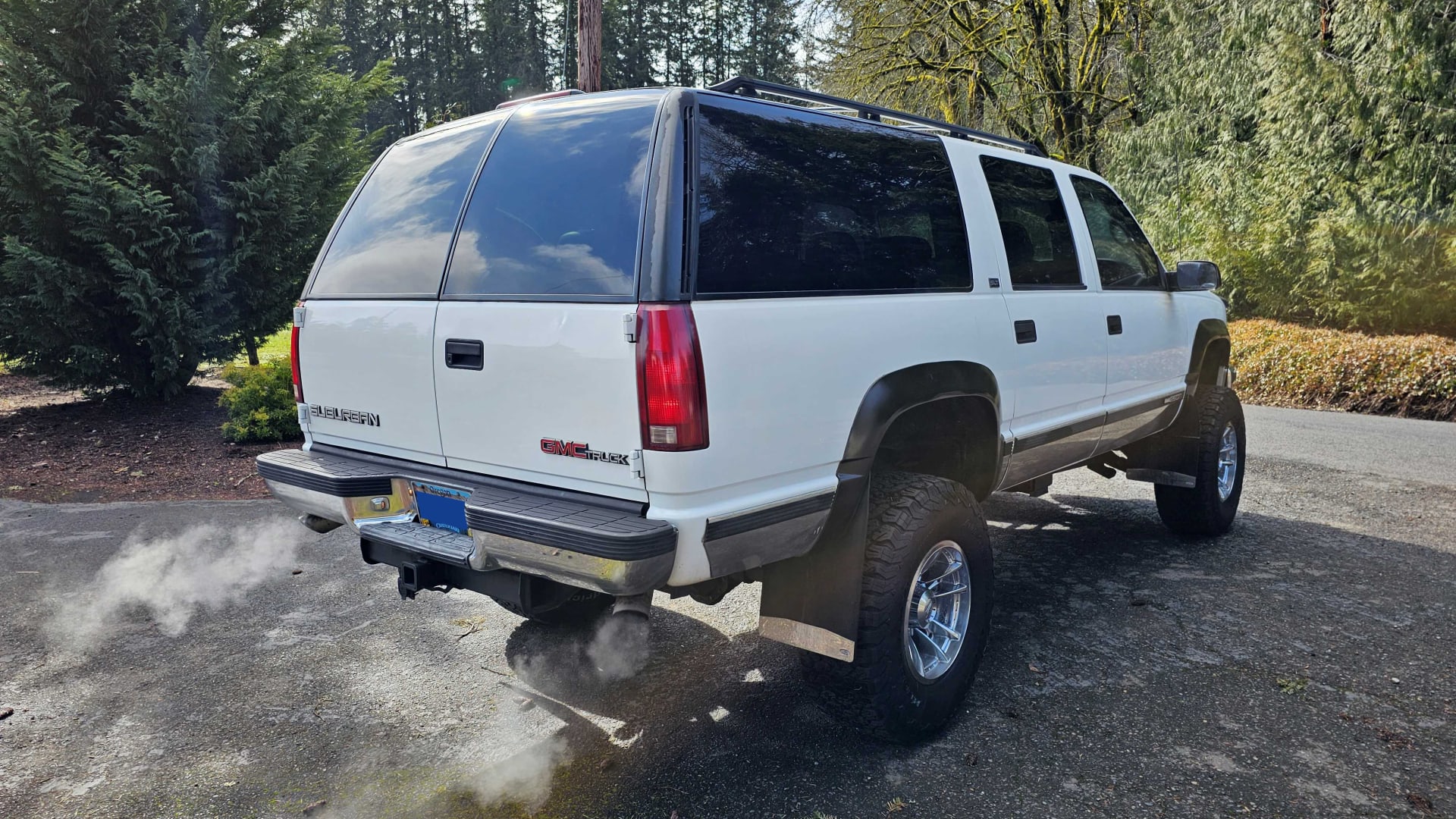 1997 GMC Suburban K2500 at Glendale 2023 as G147 - Mecum Auctions