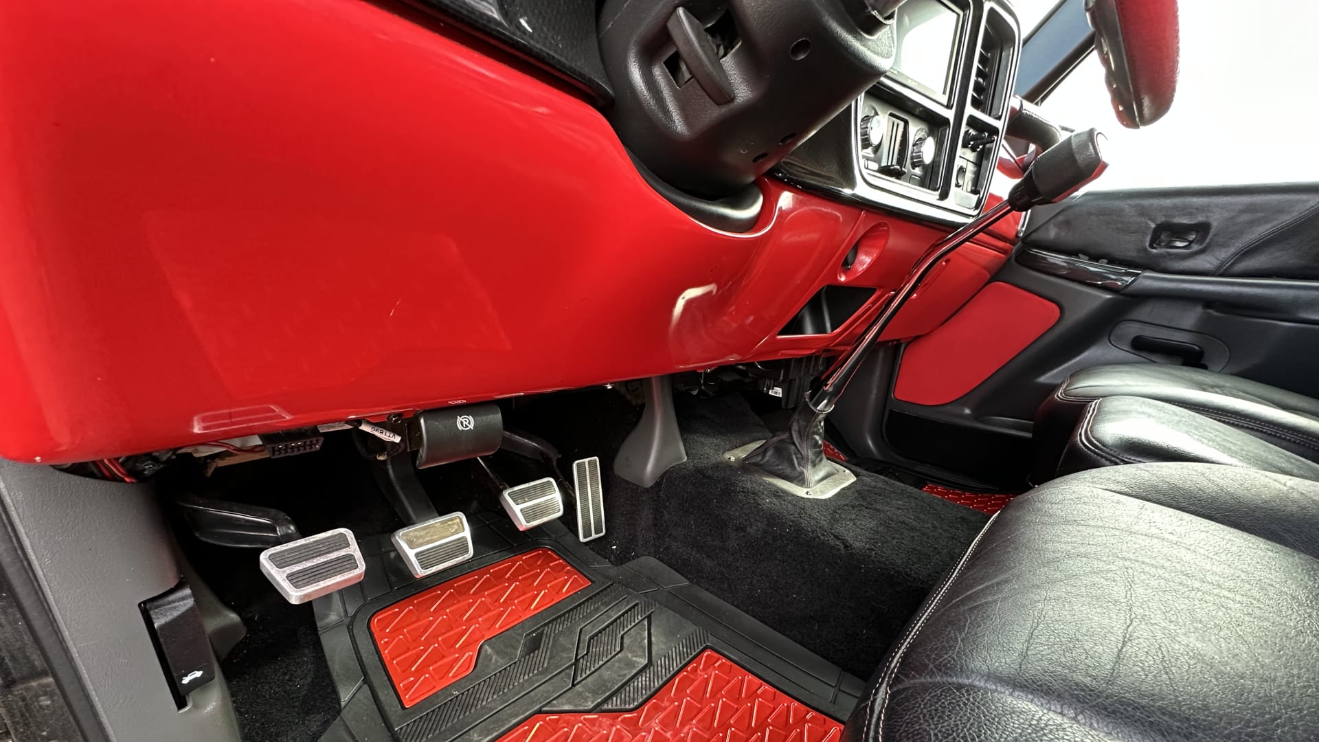 2004 GMC Sierra RST Regency Pickup at Houston 2023 as F185 - Mecum Auctions