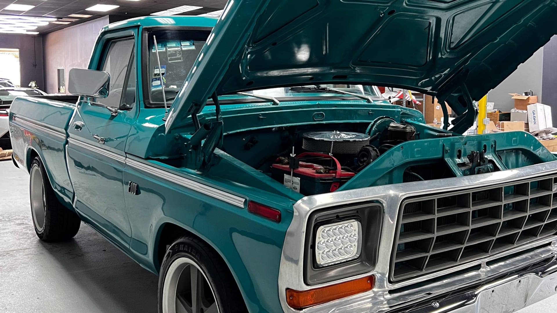 1975 Ford Custom Pickup at Houston 2023 as T186 - Mecum Auctions