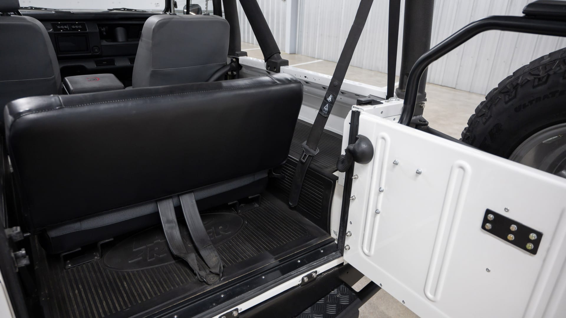 1995 Land Rover Defender at Houston 2023 as S162 - Mecum Auctions