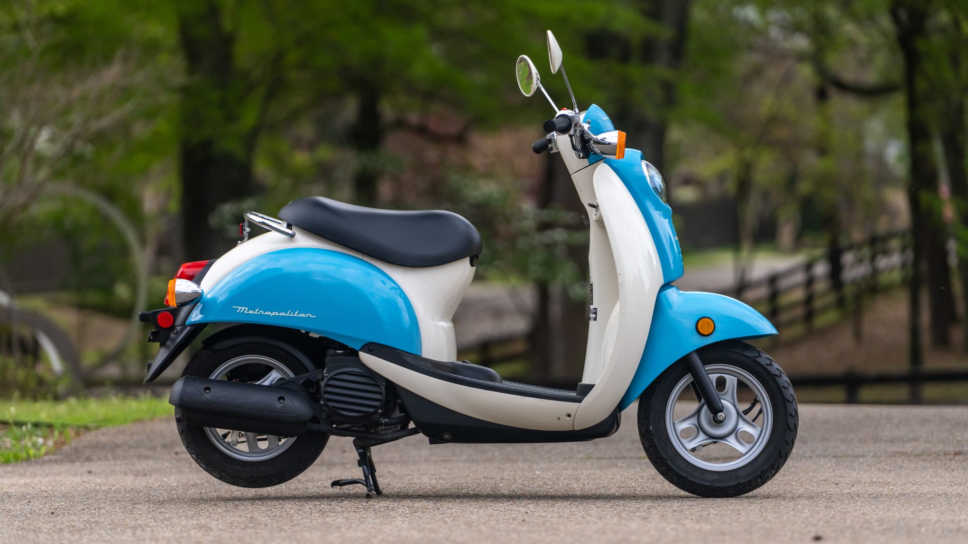 2003 Honda Metropolitan at Houston 2023 as S3.2 - Mecum Auctions
