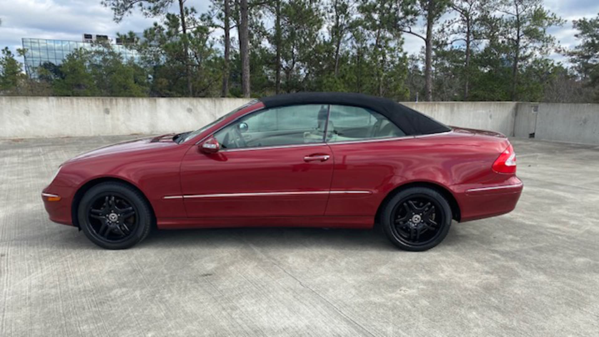 2004 Mercedes-Benz CLK320 Convertible at Houston 2023 as F166.1 - Mecum ...