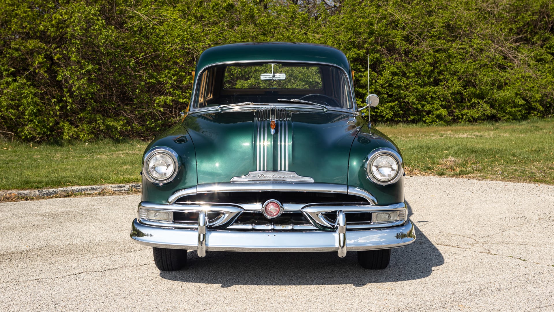 1953 Pontiac Chieftan Deluxe Wagon at Indy 2023 as S25 - Mecum Auctions