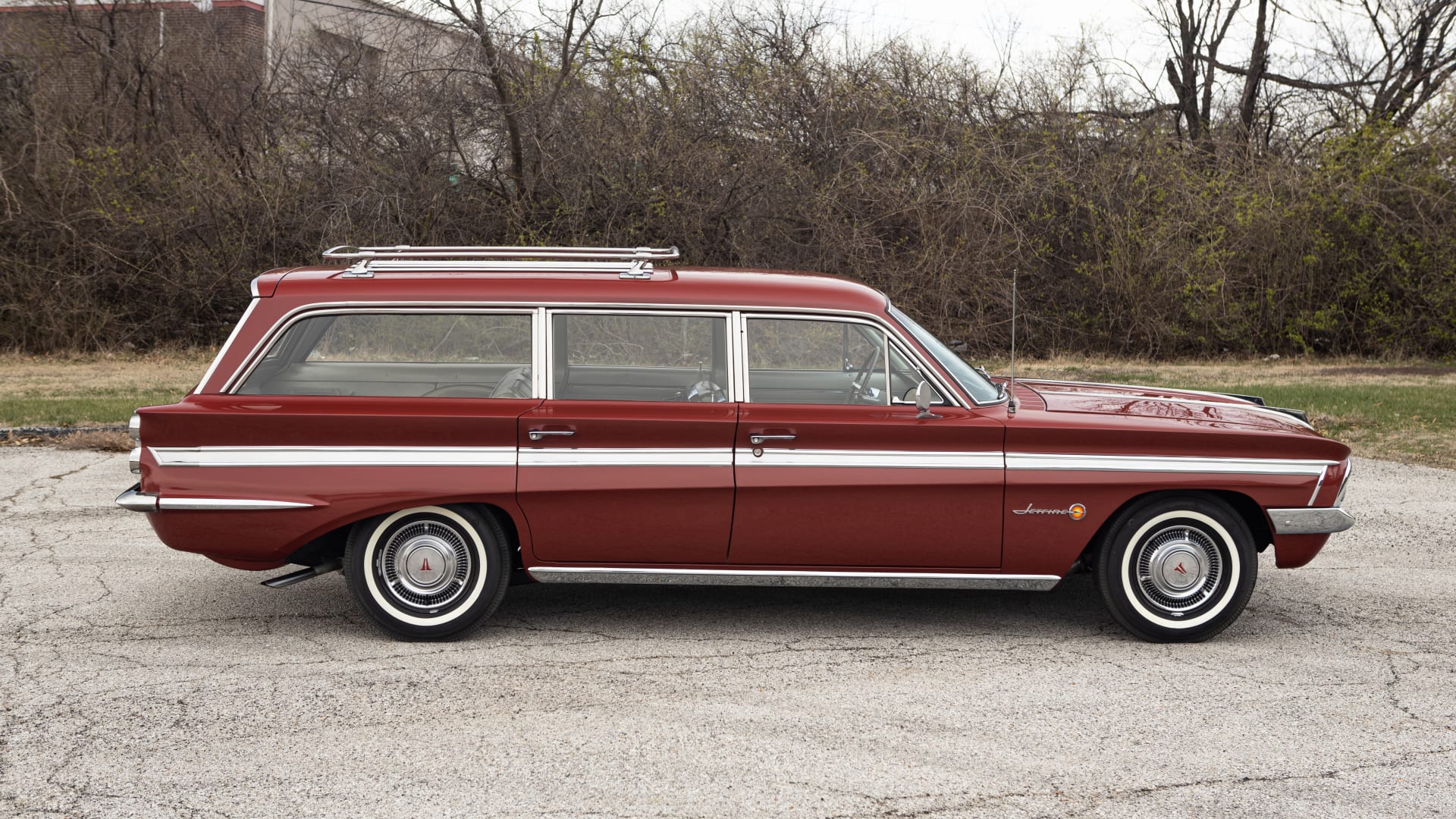 1962 Oldsmobile F-85 Wagon at Indy 2023 as S34 - Mecum Auctions
