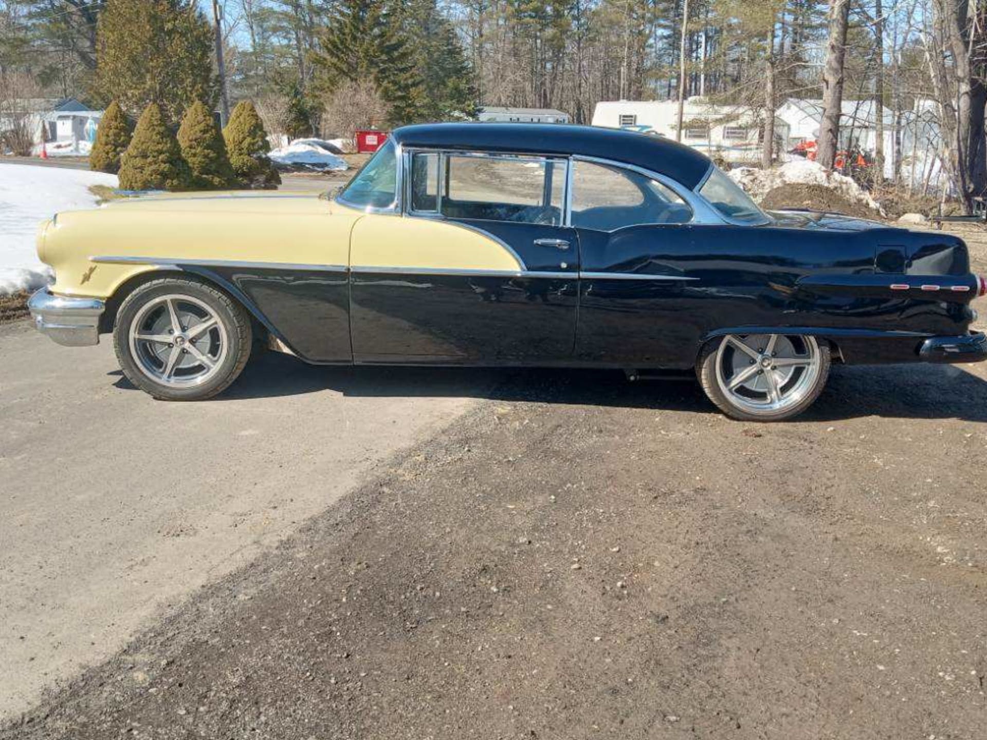 1956 Pontiac Chieftain Custom at Indy 2023 as L186 - Mecum Auctions