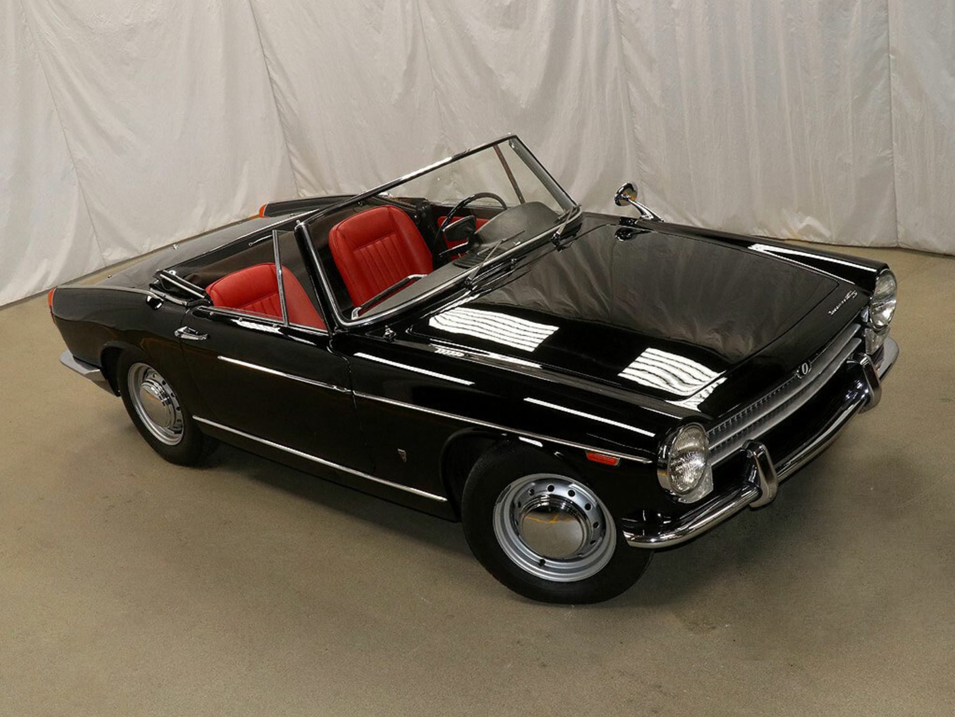 1965 Innocenti 1100 S Spider at Indy 2023 as G154 - Mecum Auctions