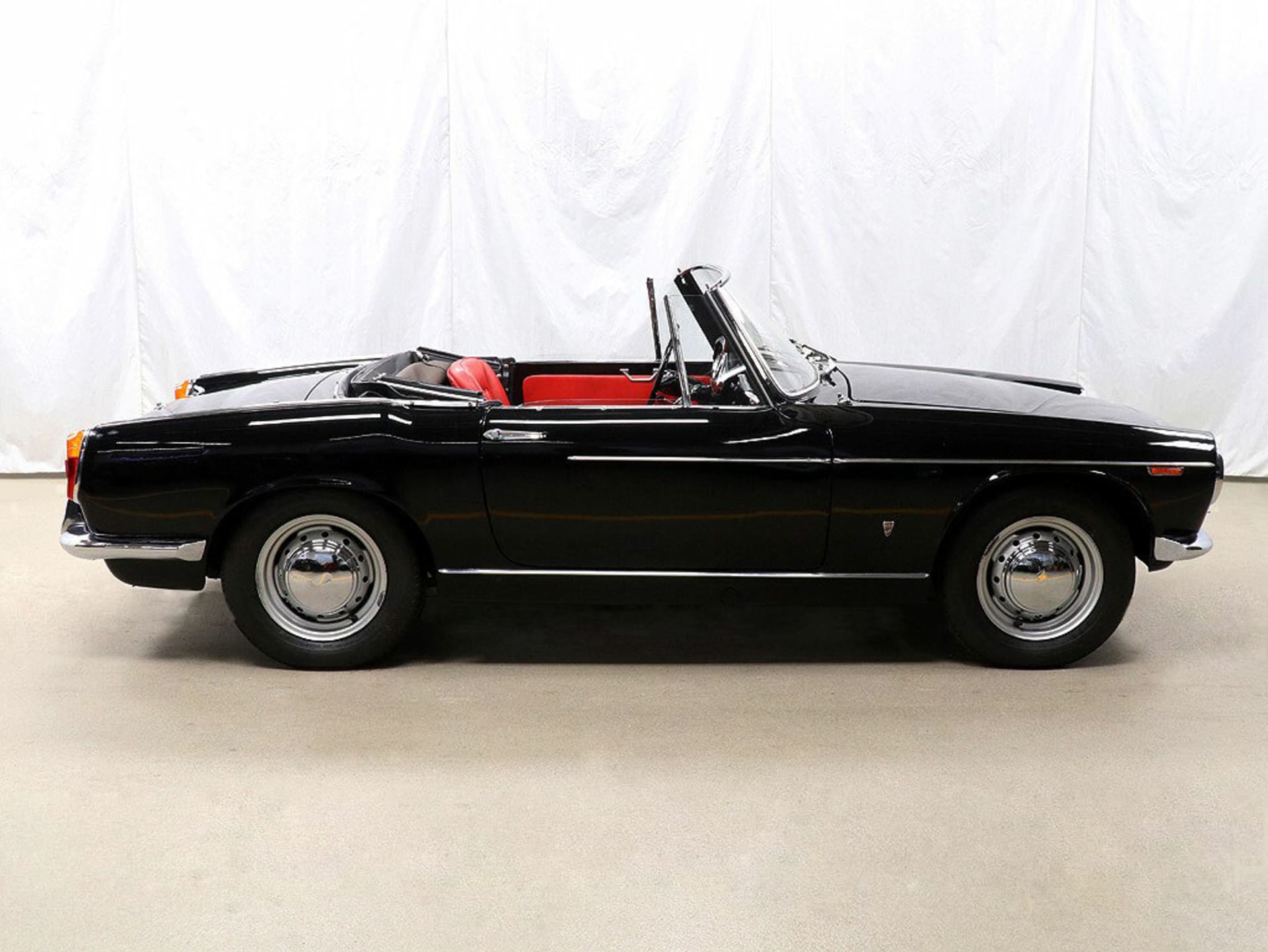 1965 Innocenti 1100 S Spider at Indy 2023 as G154 - Mecum Auctions