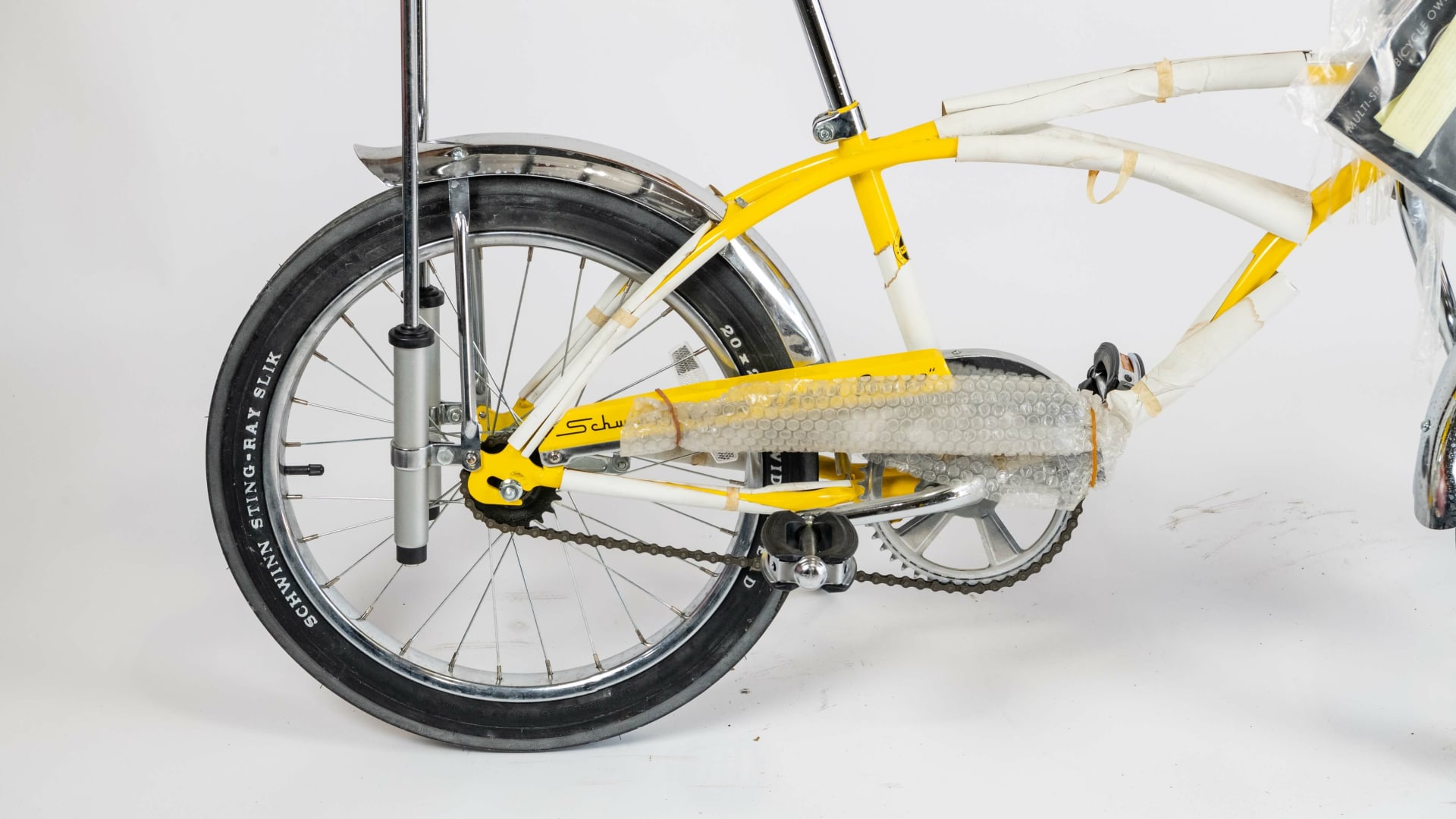 1990s Schwinn Lemon Peeler Sting-Ray Bicycle at Indy 2023 asM324 ...