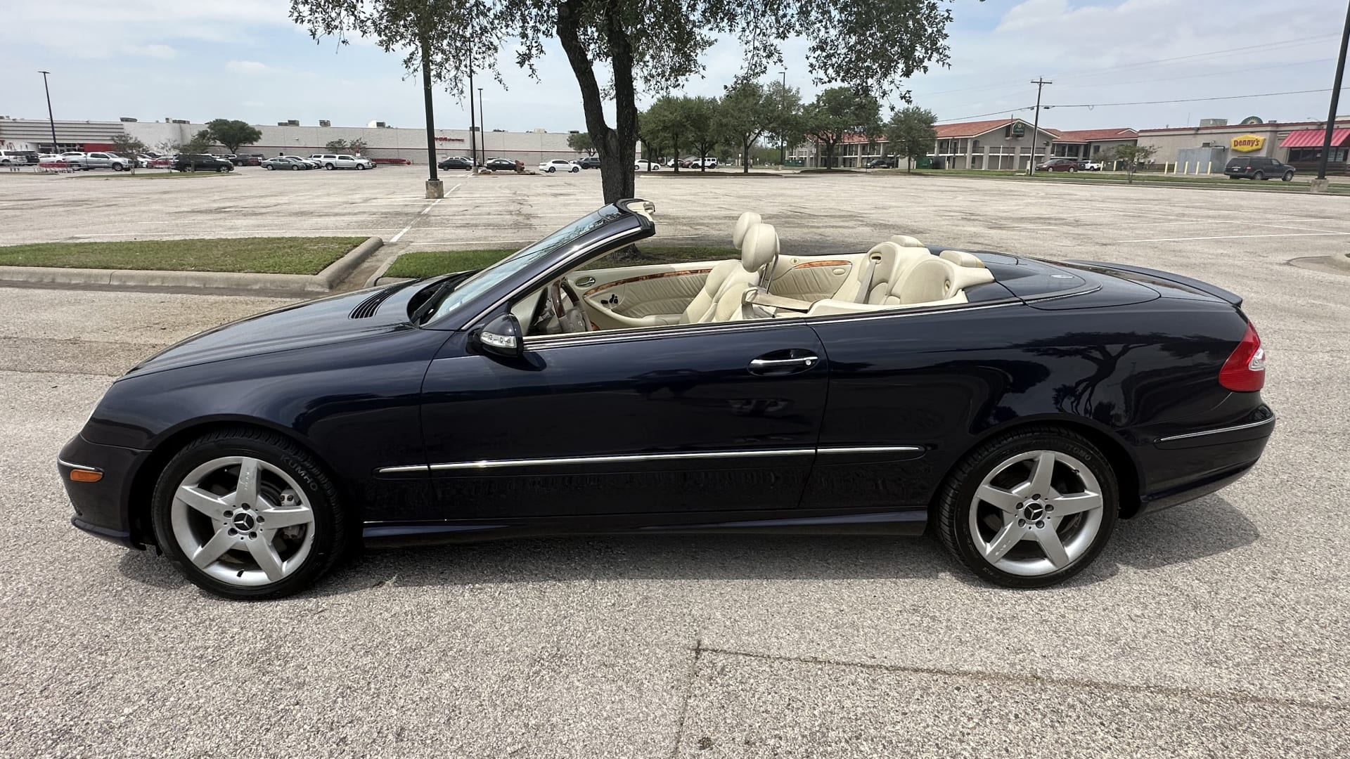 2005 Mercedes-Benz CLK500 Convertible at Houston 2023 as T307 - Mecum ...