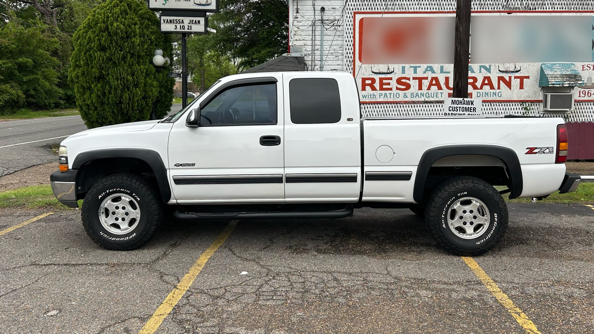 2000 Chevrolet 1500 Pickup at Houston 2023 as T189 - Mecum Auctions