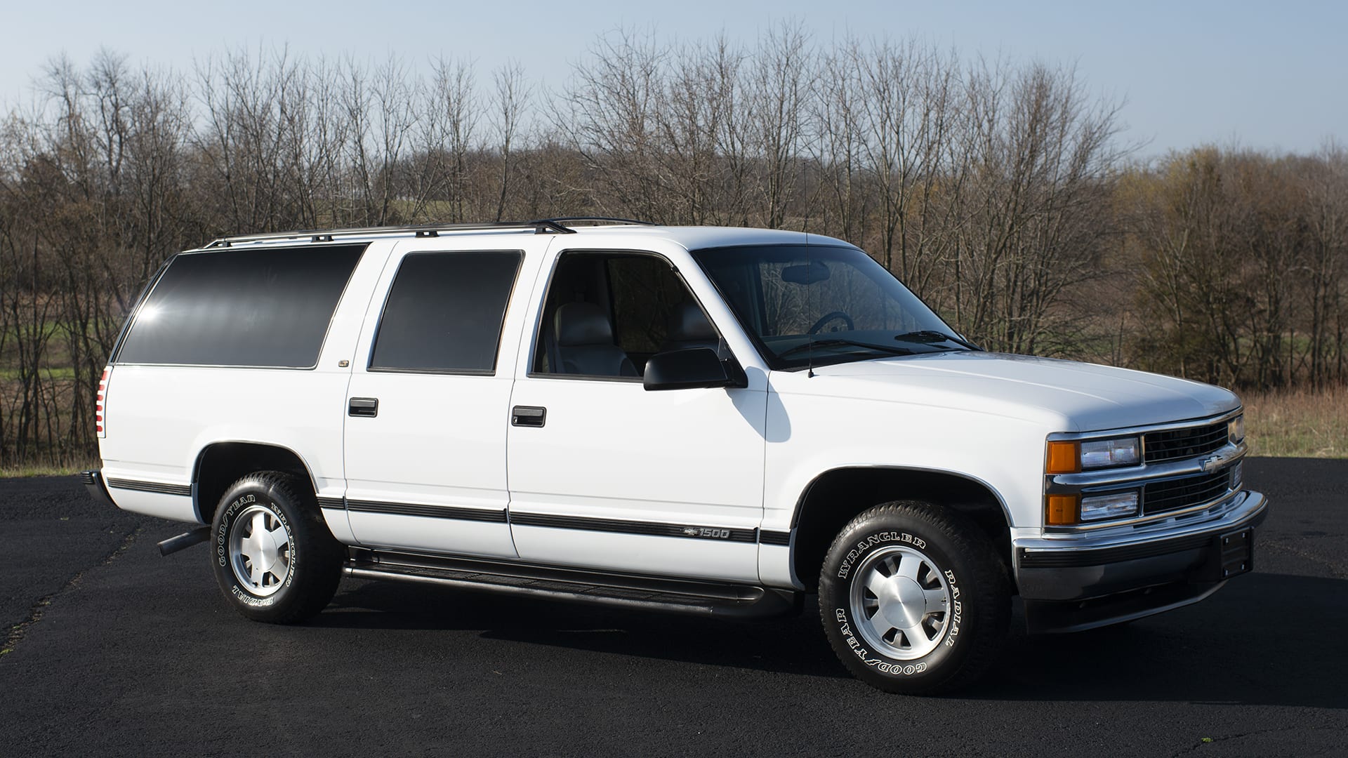 1999 Chevrolet Suburban at Houston 2023 as T52 - Mecum Auctions