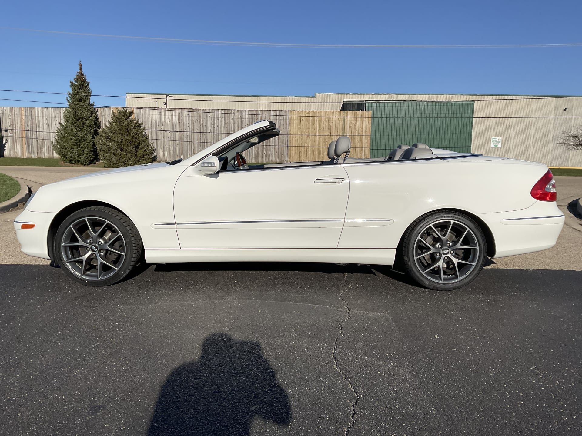 2005 Mercedes-Benz CLK320 Convertible at Houston 2023 as F258 - Mecum ...