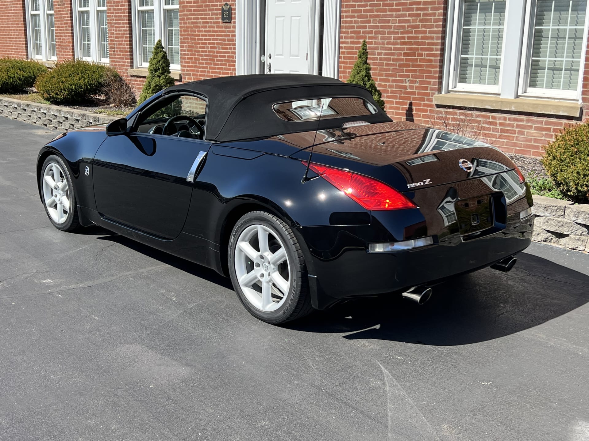 2004 Nissan 350Z Touring Convertible at Houston 2023 as F83.1 - Mecum ...