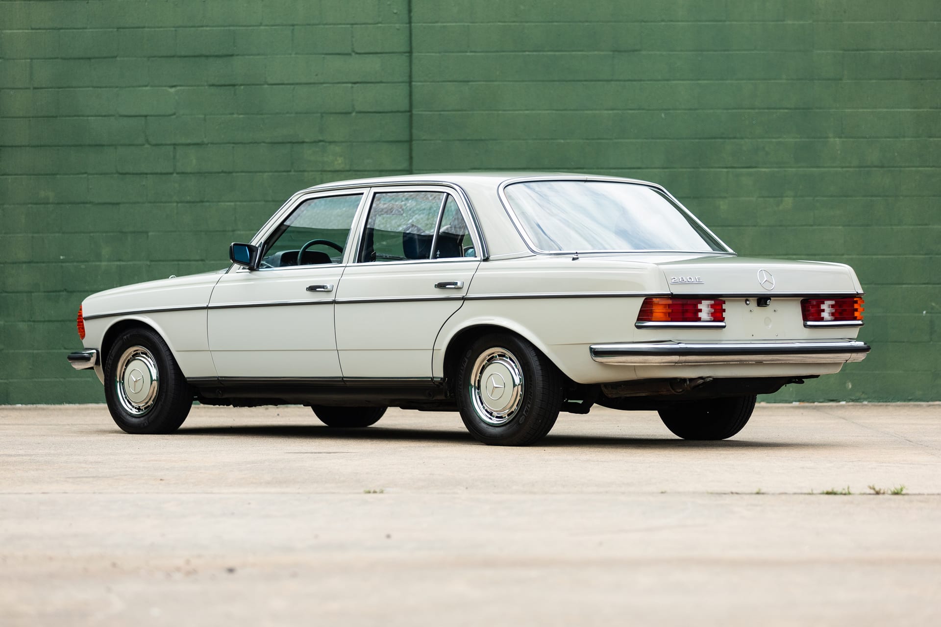 1979 Mercedes-Benz 280E at Houston 2023 asS30.1 - Mecum Auctions