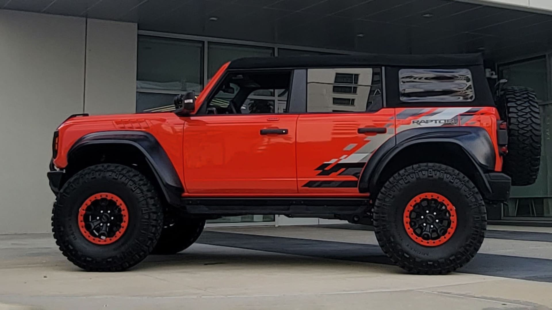 2023 Ford Bronco Raptor Baja at Houston 2023 as F180 - Mecum Auctions