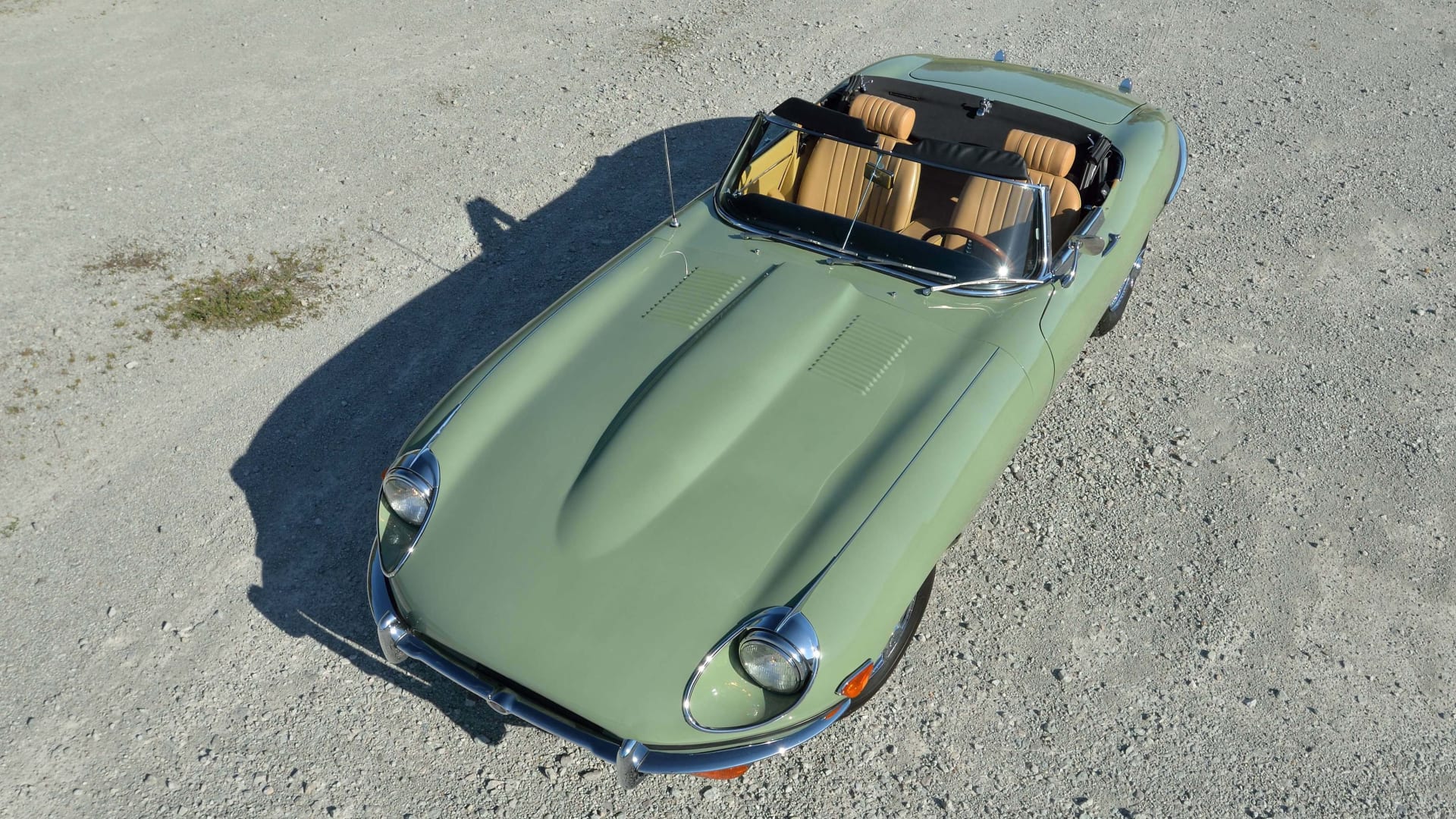 1969 Jaguar E-Type Series II Roadster at Indy 2023 as S220 - Mecum Auctions