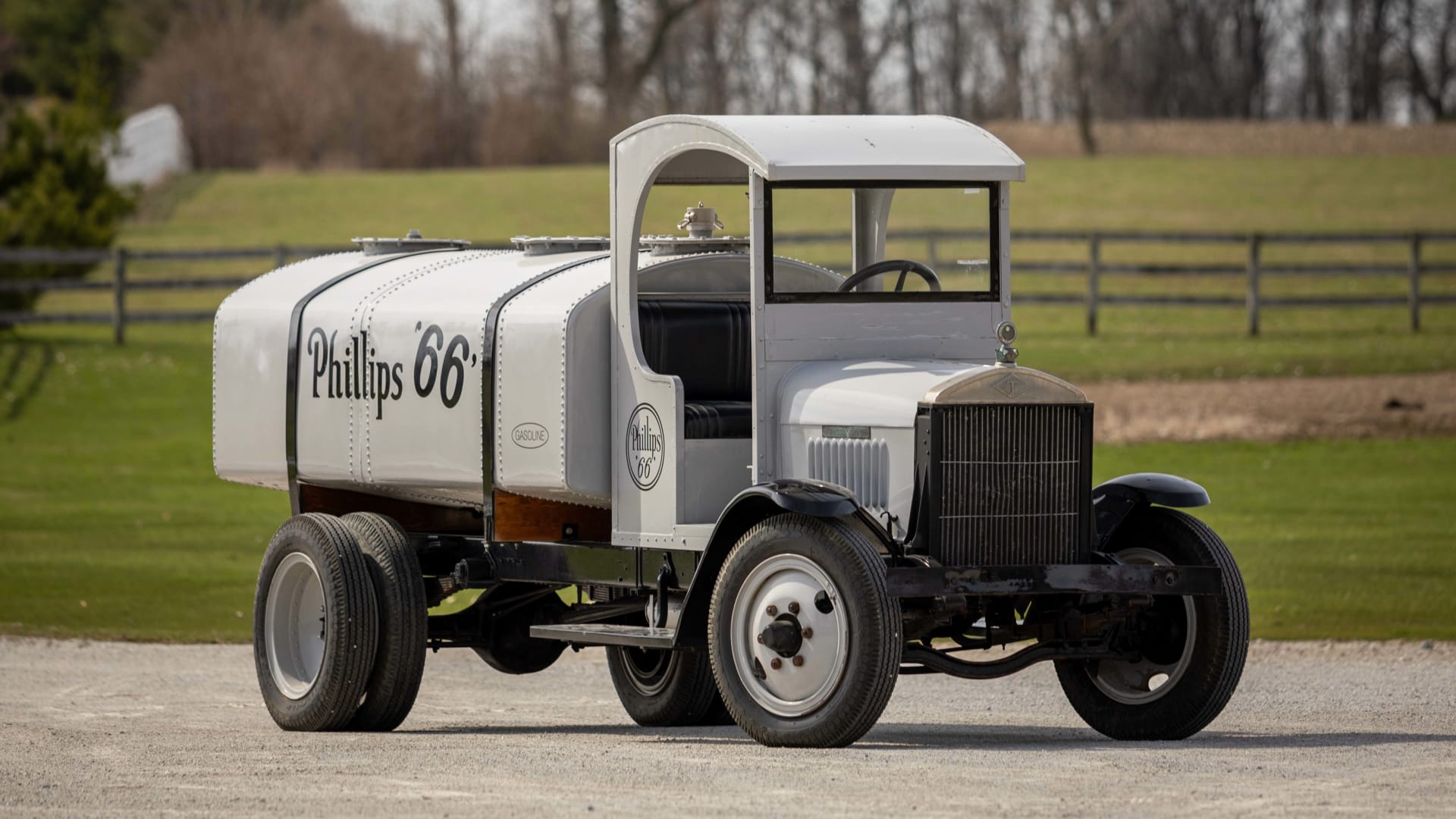 1929 Diamond T Model T4D 1.5-Ton Tanker at Indy 2023 as W172 - Mecum ...