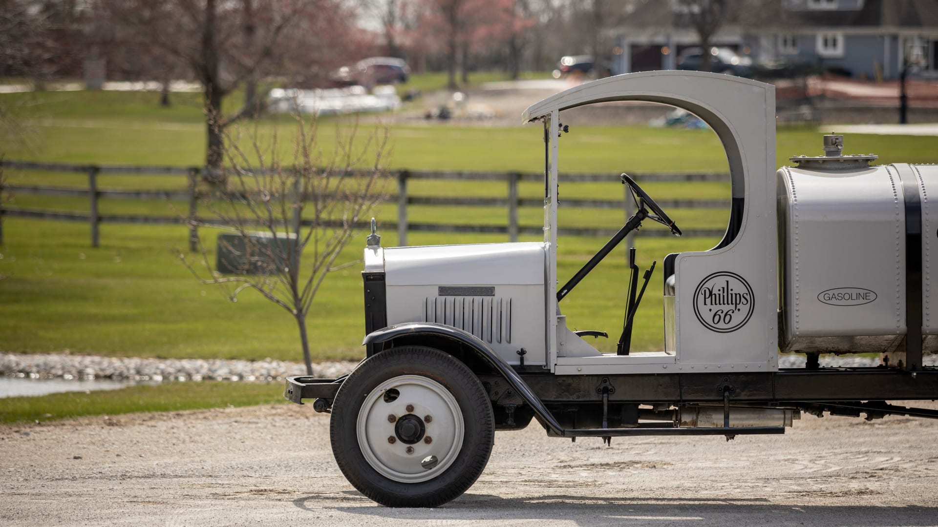 1929 Diamond T Model T4D 1.5-Ton Tanker at Indy 2023 as W172 - Mecum ...