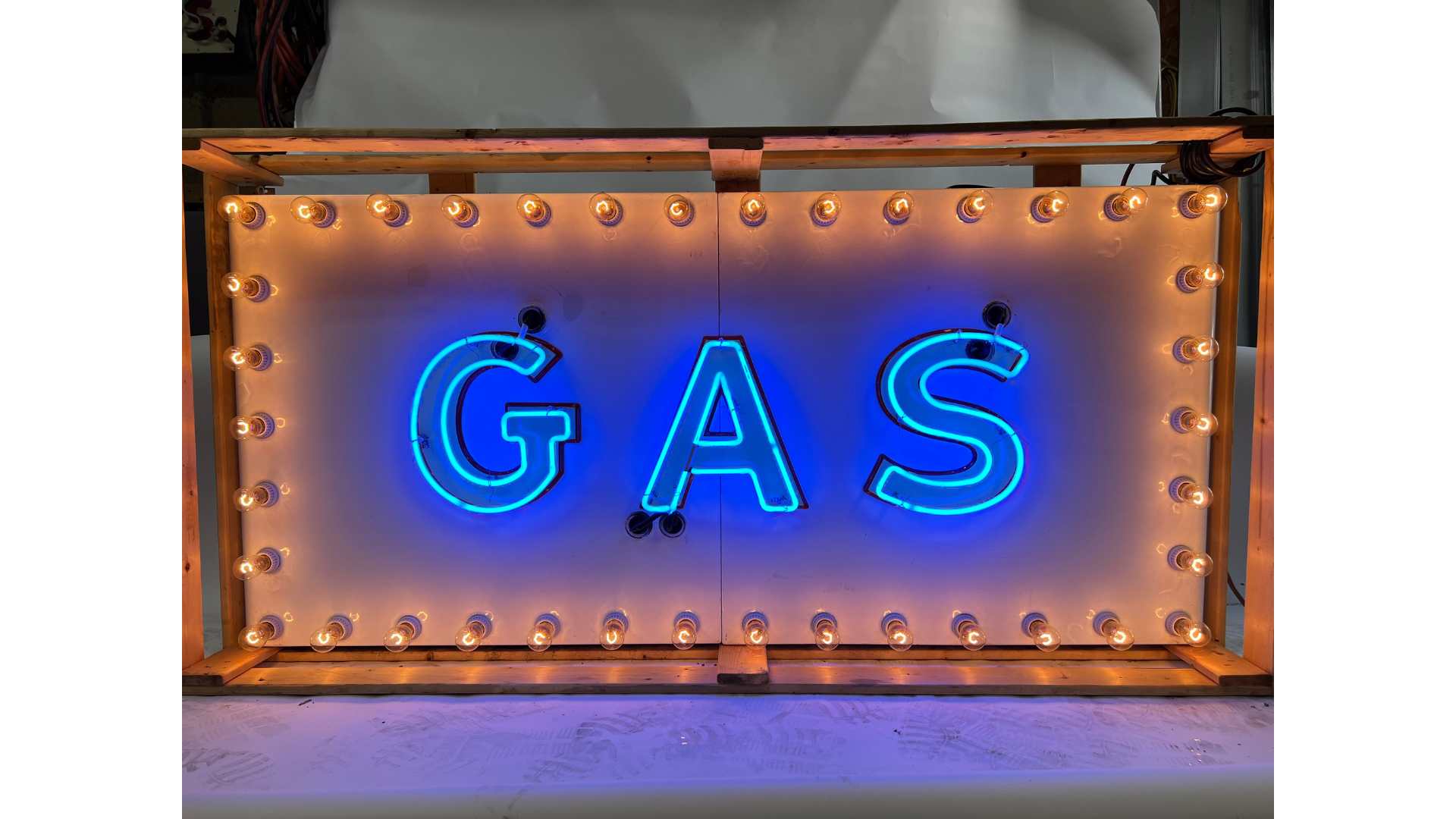 Gas Single-Sided Porcelain Neon Sign with Chasers at Indy 2023 as Z655 ...