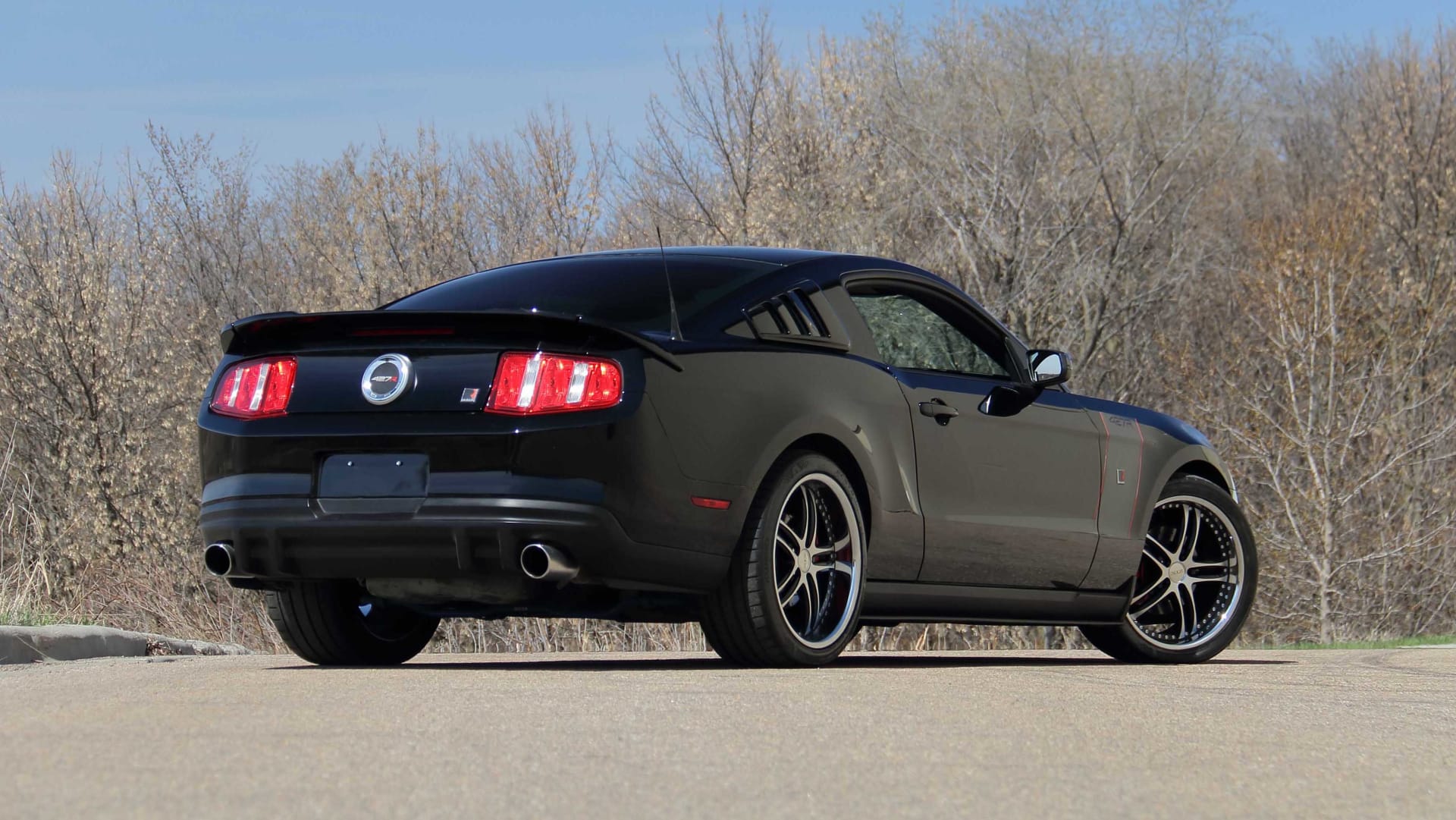 2010 Ford Mustang Roush 427R at Indy 2023 as T237 - Mecum Auctions