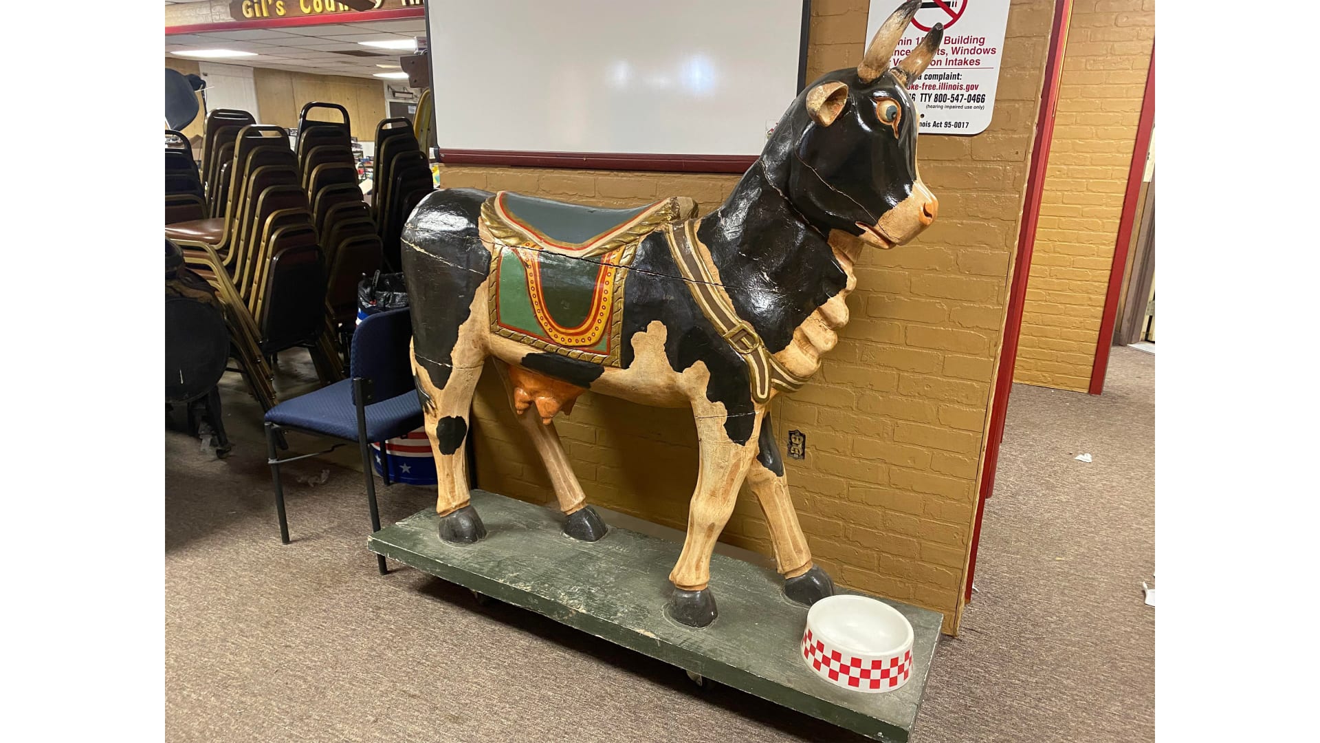 Purina Folk Art Cow at Indy 2023 as M401 - Mecum Auctions