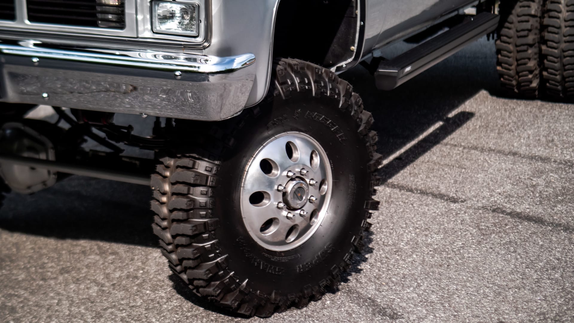 1988 GMC V3500 Pickup at Indy 2023 as F108.1 - Mecum Auctions