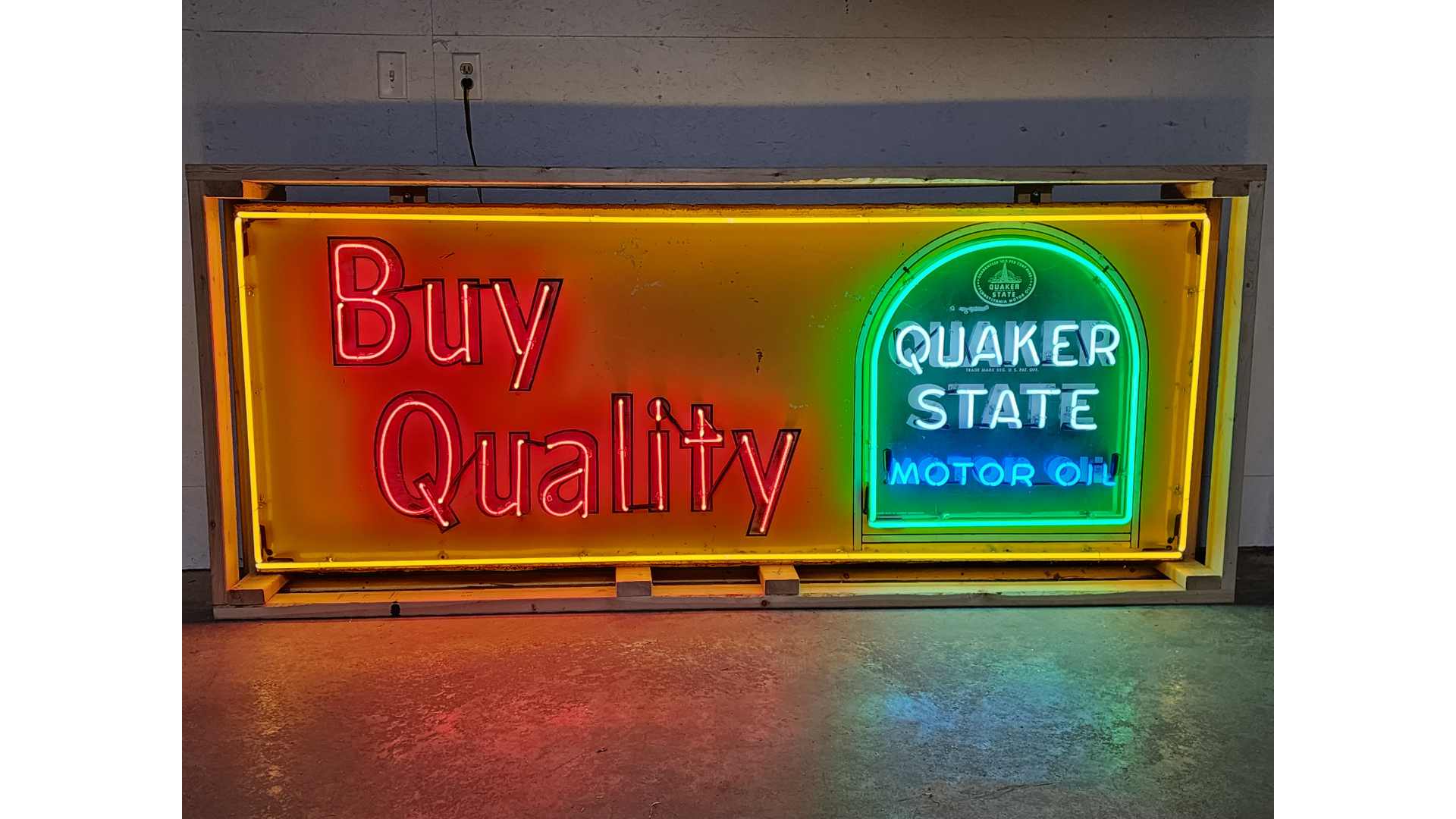 Quaker State Single-Sided Tin Neon Sign at Indy 2023 as M374 - Mecum ...