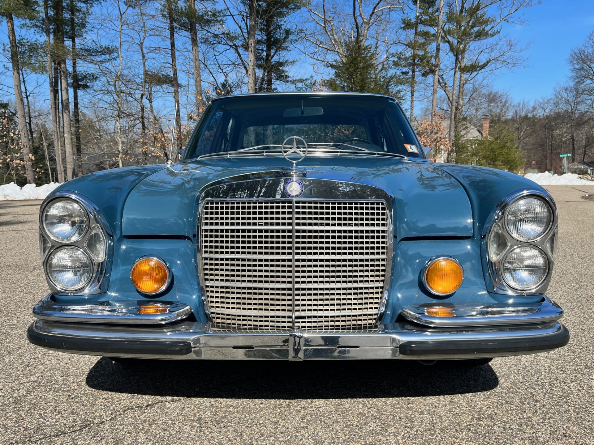 1972 Mercedes-Benz 280SE Sedan at Indy 2023 as W145.1 - Mecum Auctions