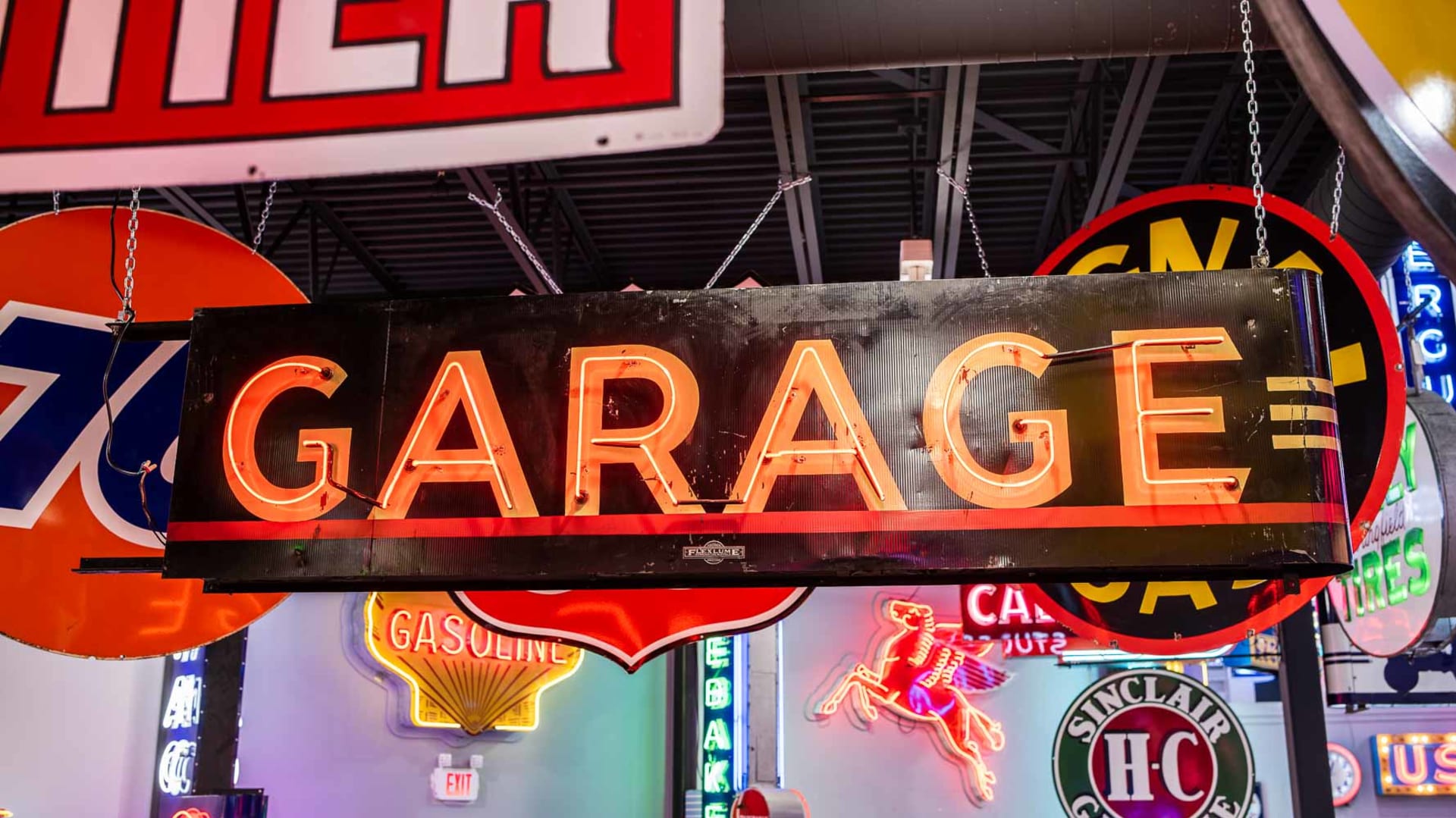 Garage Double-Sided Bullnose Neon Sign at The World’s Largest Road Art ...