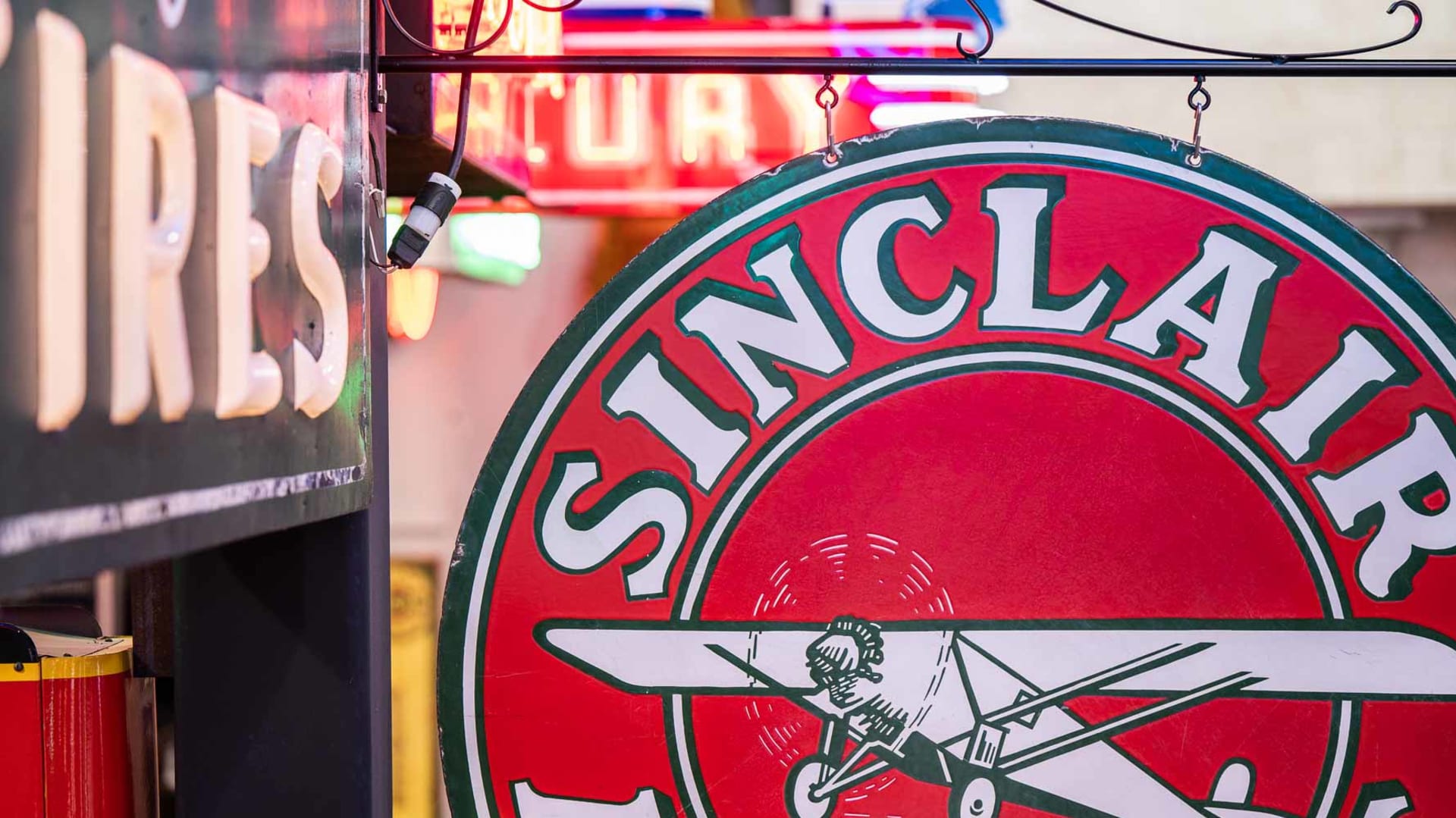 Sinclair Aircraft Double-Sided Porcelain Sign at The World’s Largest ...