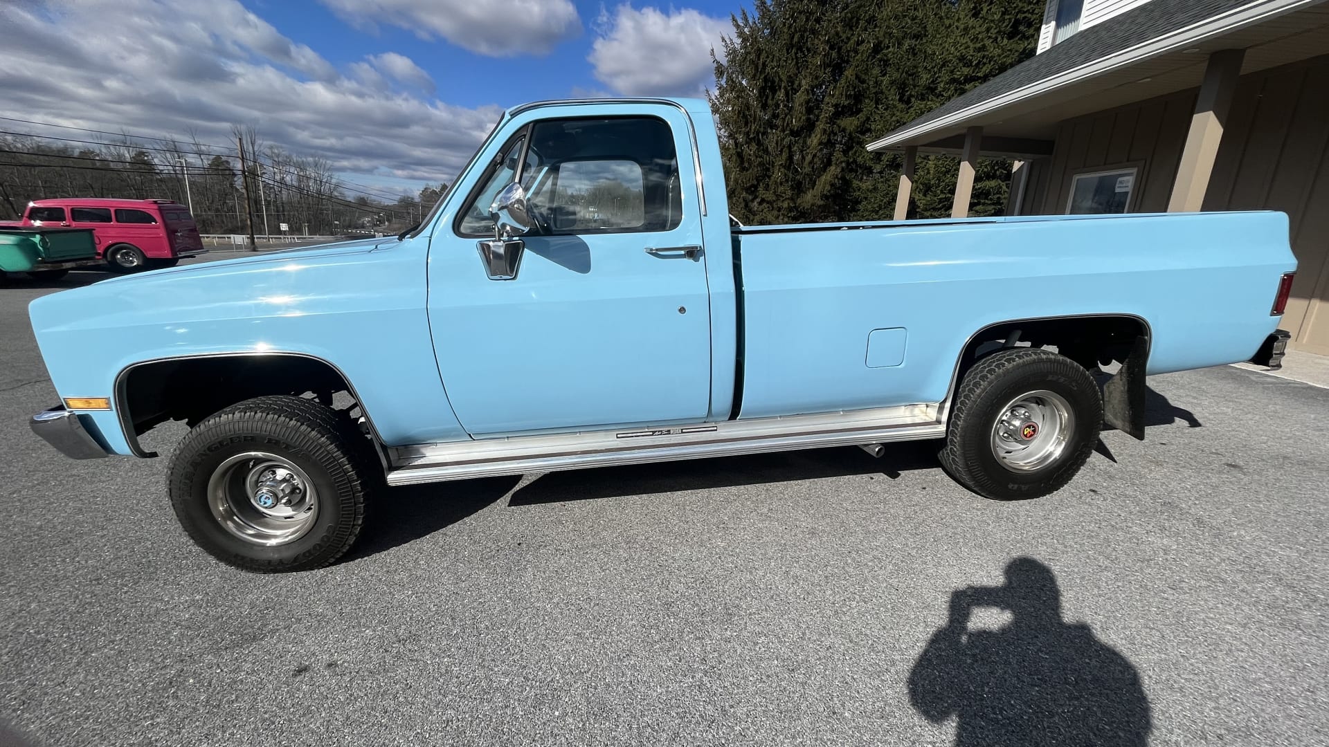 1986 GMC K1500 Pickup at Indy 2023 as J146 - Mecum Auctions