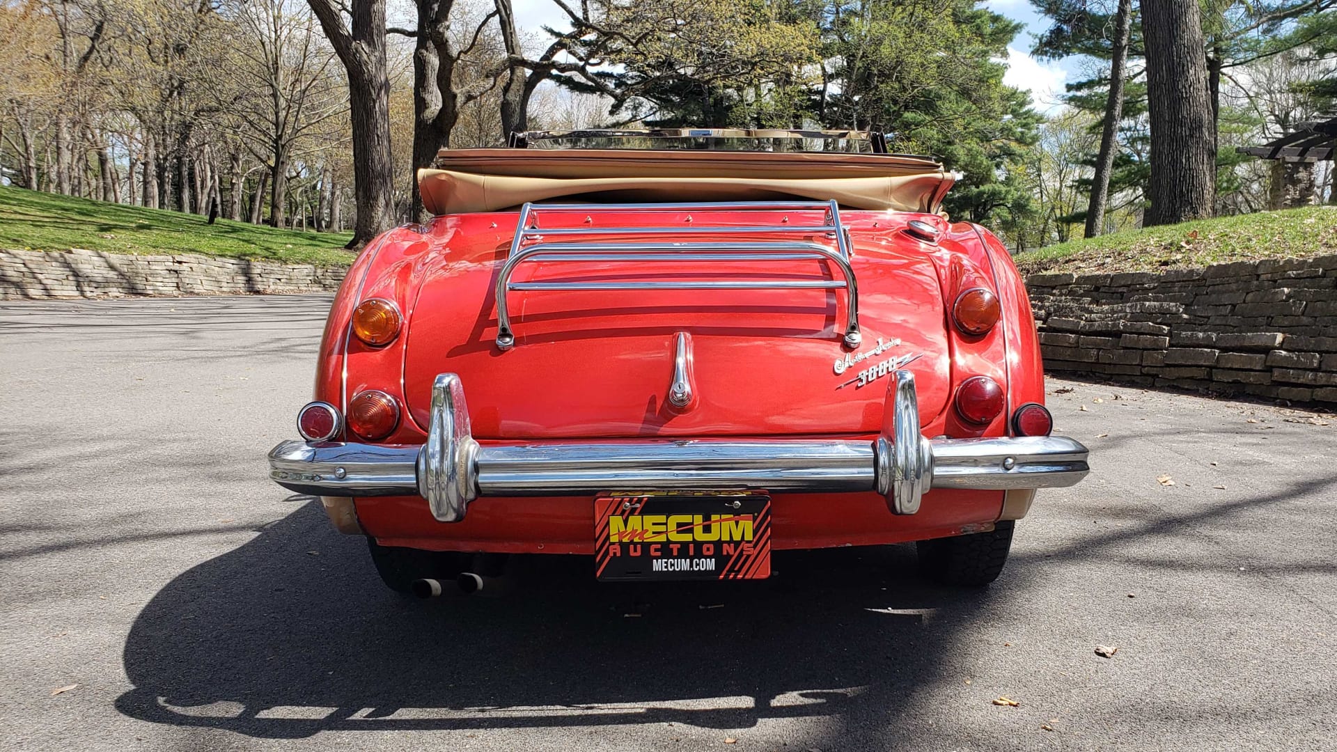 1967 Austin-Healey 3000 MKIII BJ8 at Indy 2023 as J169 - Mecum Auctions