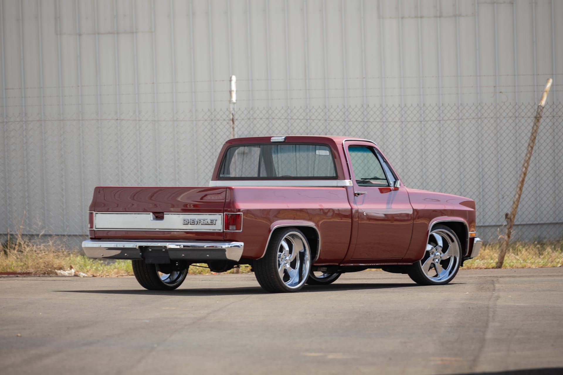 1985 Chevrolet C10 Custom Pickup at Indy 2023 as F262 - Mecum Auctions