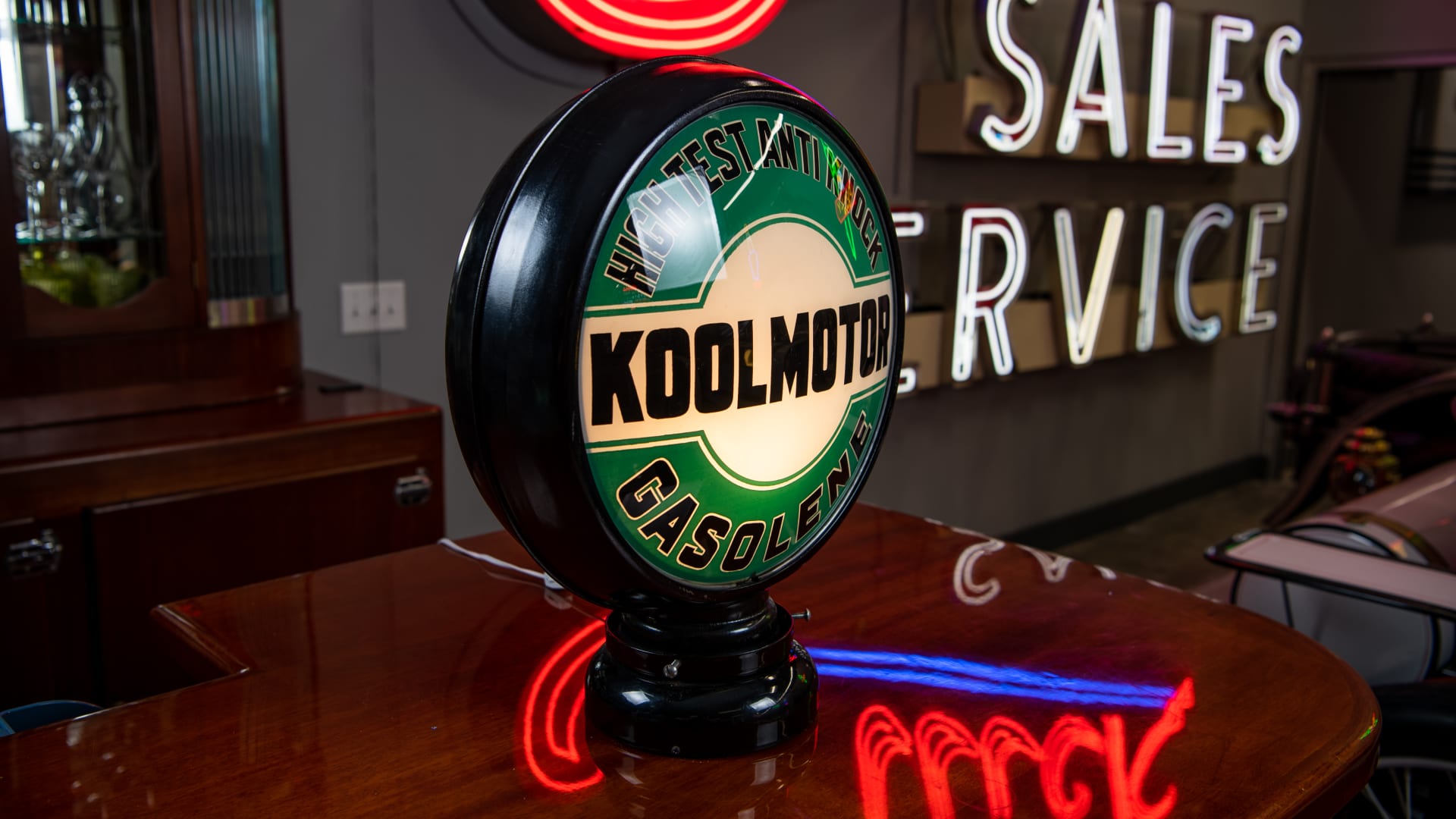 Koolmotor Gasolene Gas Pump Globe at The World’s Largest Road Art ...