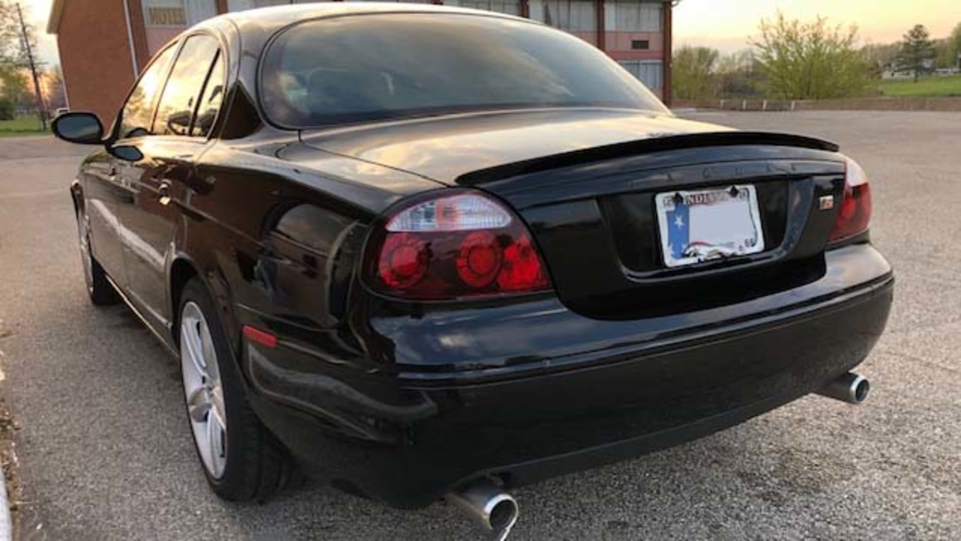 2005 Jaguar S-Type R at Indy 2023 as G148 - Mecum Auctions