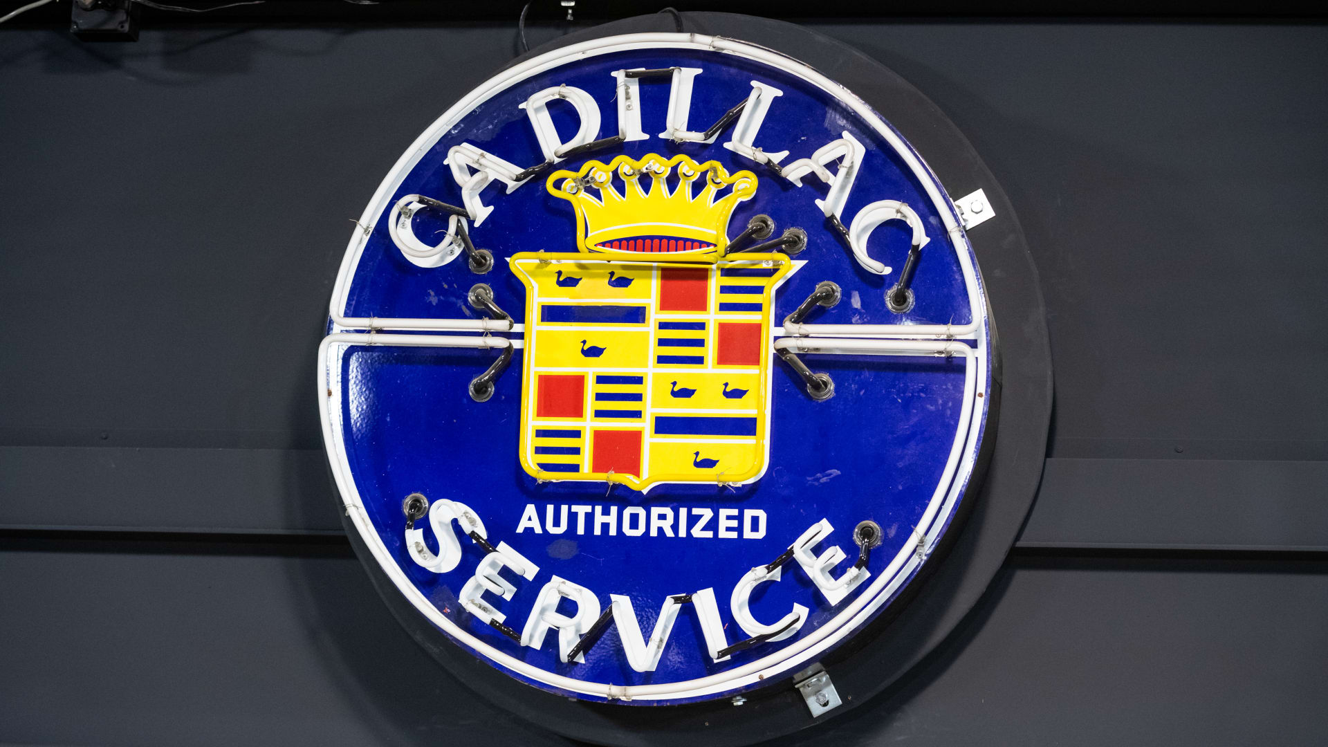 Cadillac Authorized Service Single-Sided Porcelain Neon Sign at The ...
