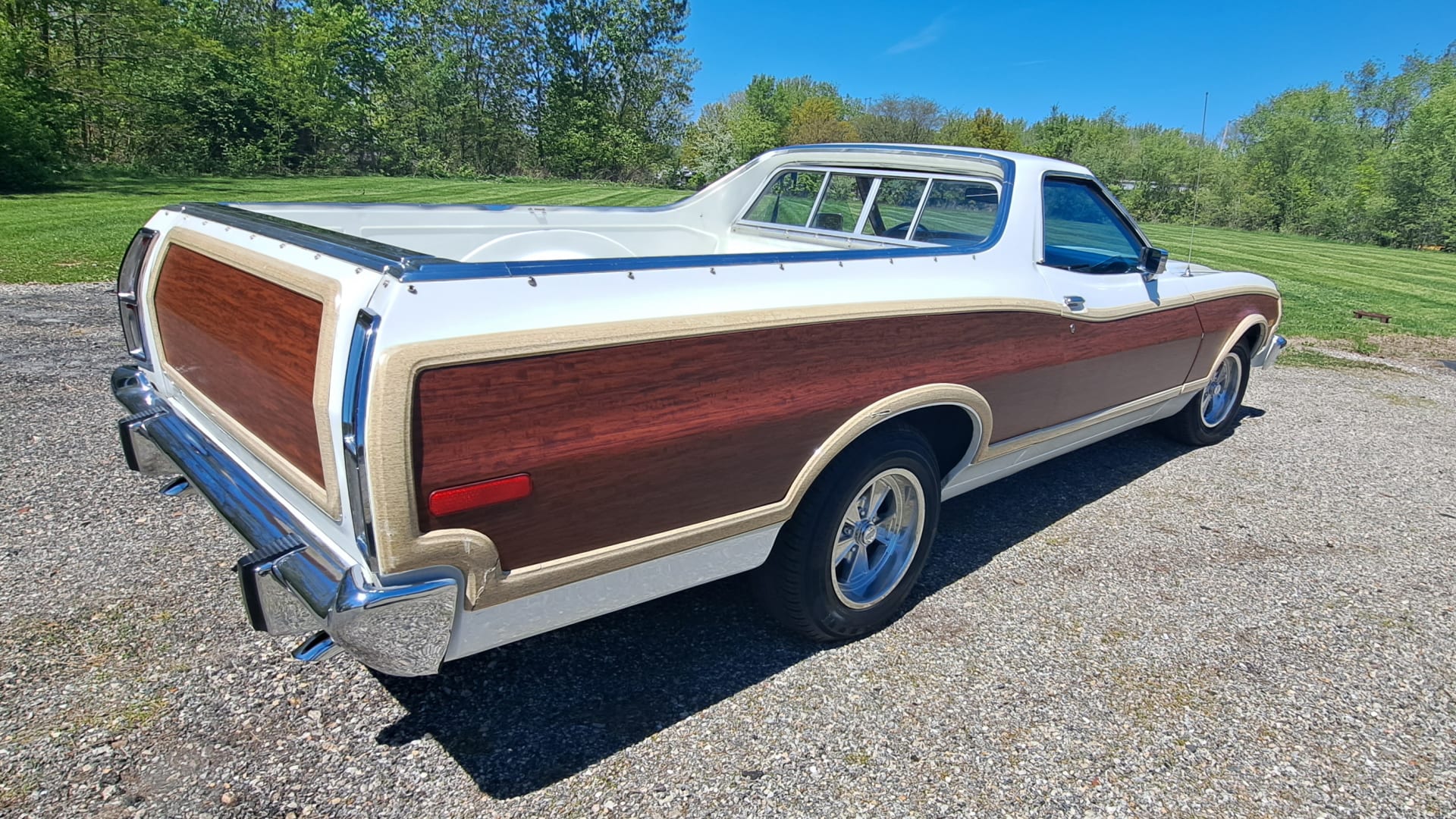 1975 Ford Ranchero at Indy 2023 as J112 - Mecum Auctions