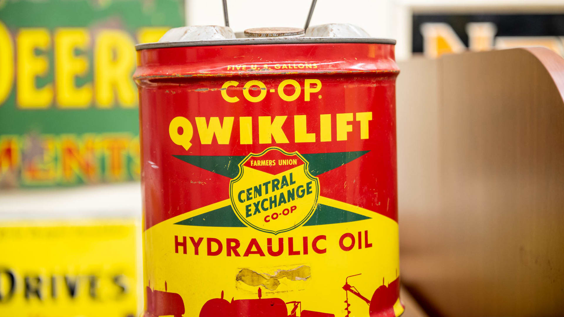 1960s Co-Op Qwiklift Hydraulic Oil Can at The World’s Largest Road Art ...
