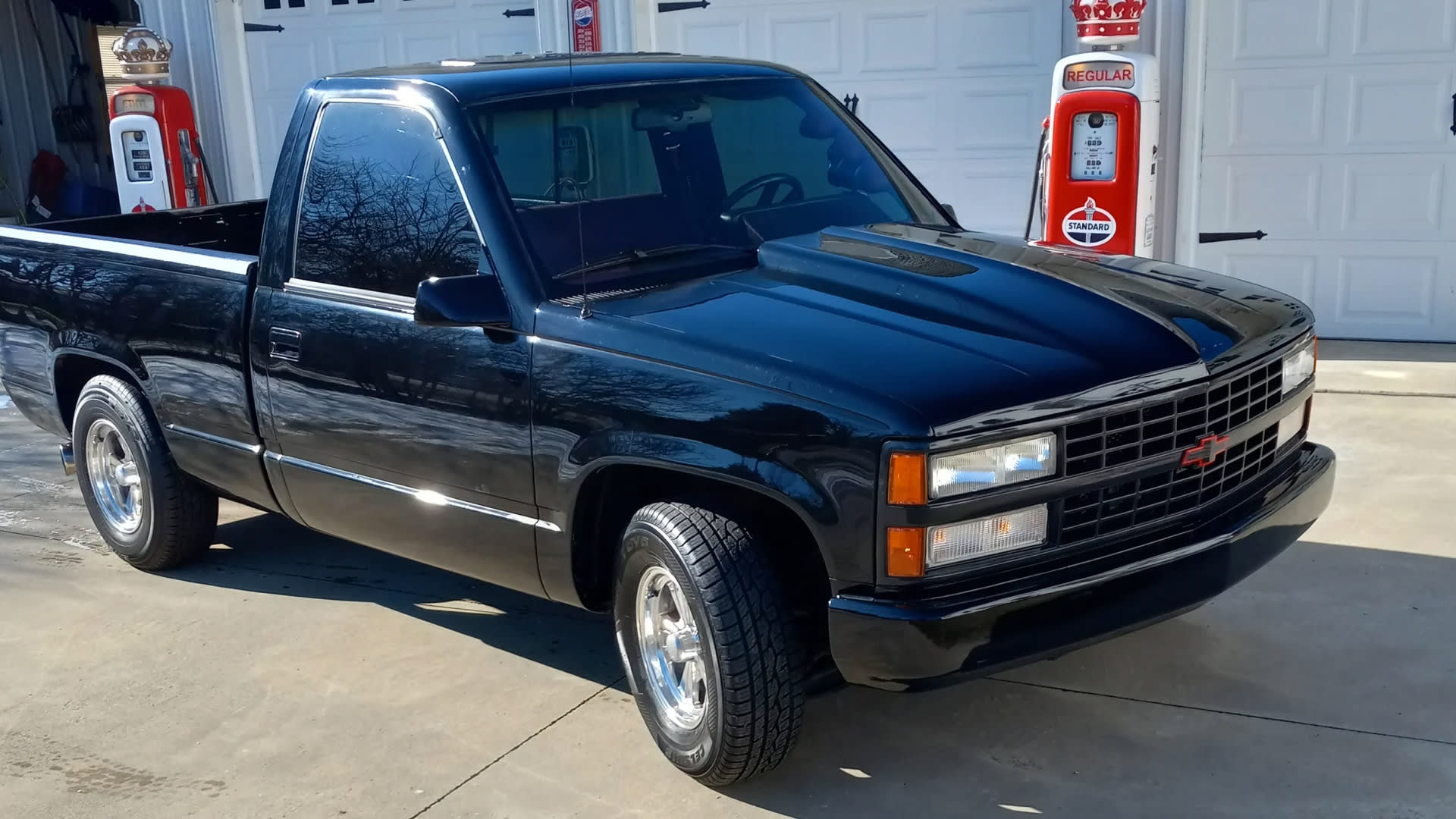 1988 Chevrolet C1500 Custom Pickup at Indy 2023 as K249 - Mecum Auctions