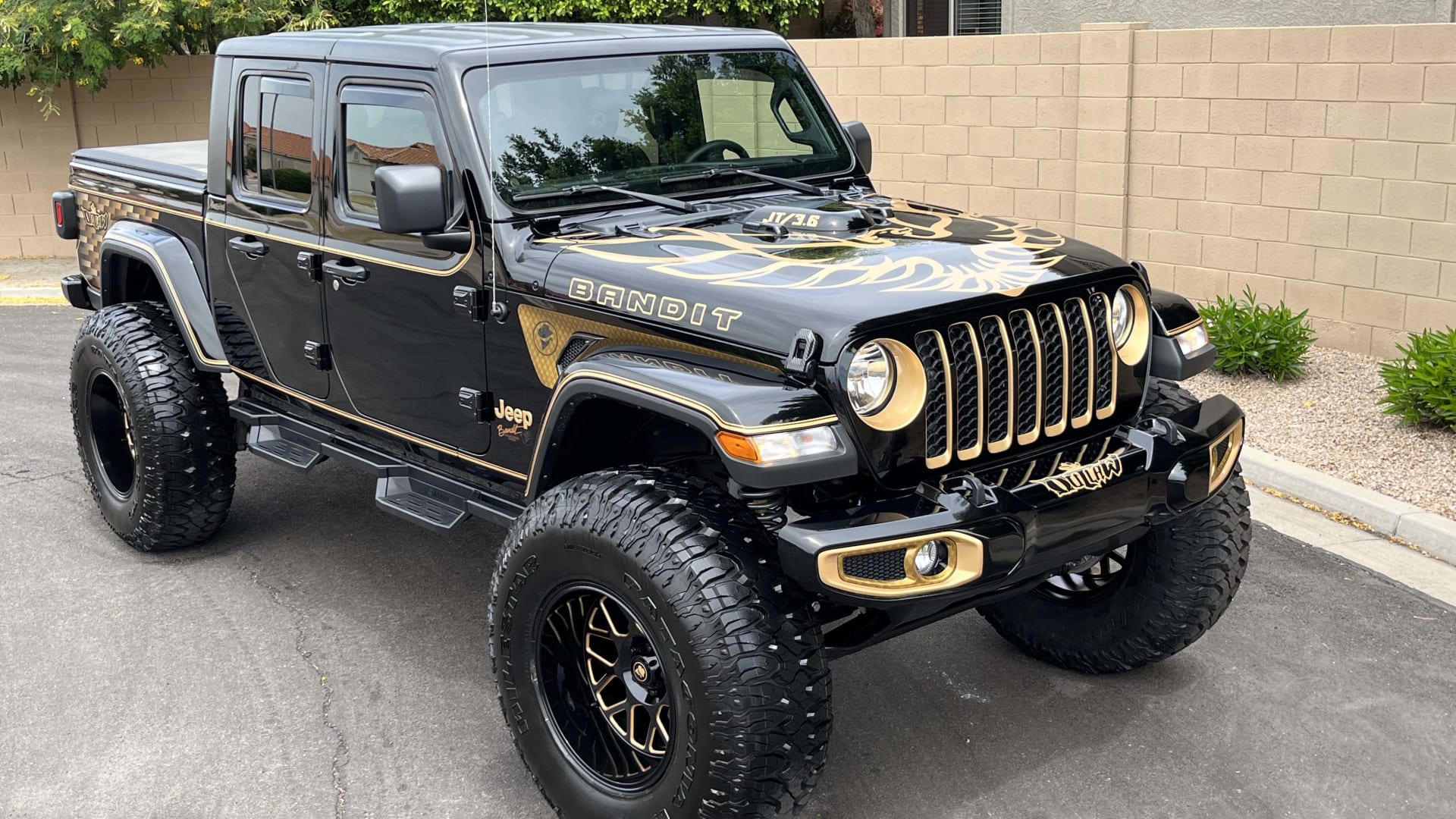 2022 Jeep Gladiator Bandit Outlaw Edition Pickup at Dallas 2023 as F130 ...