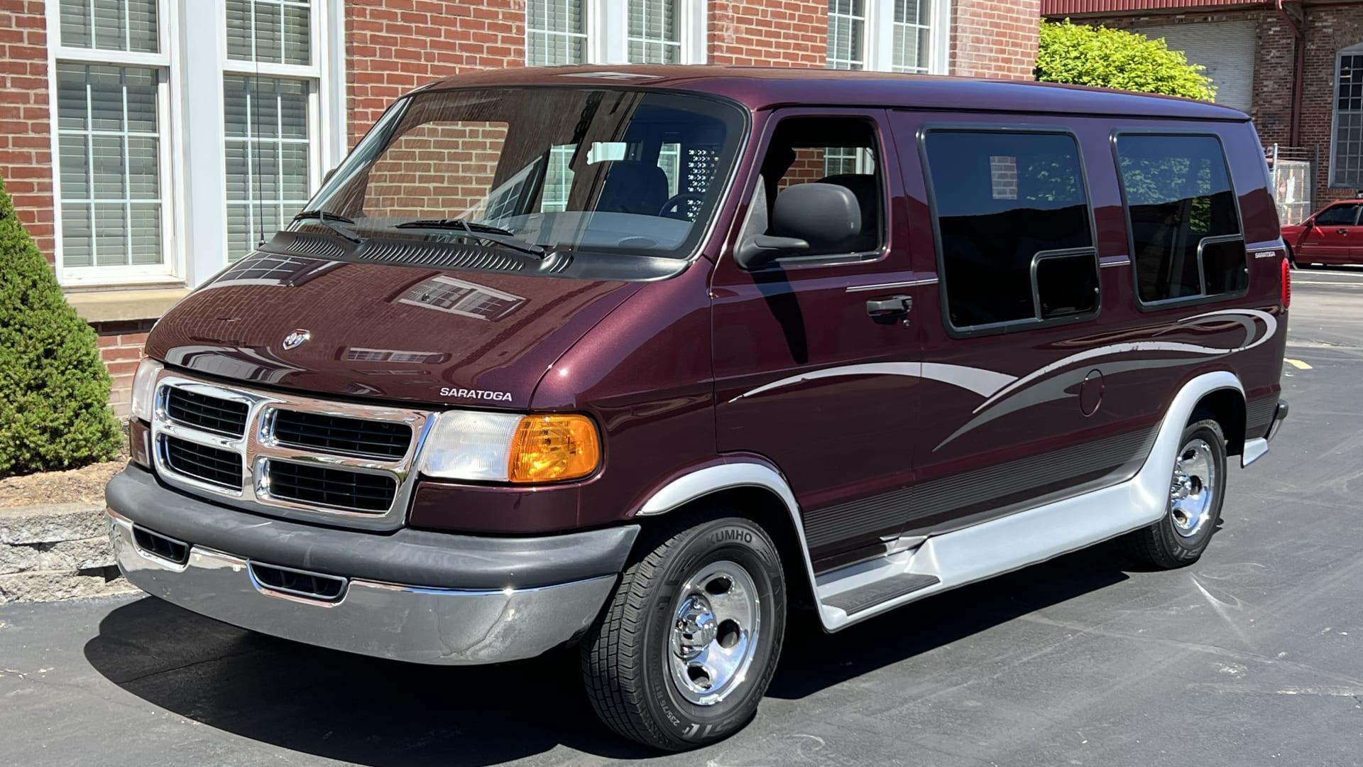 2000 Dodge Ram Conversion Van at Indy 2023 as T64 - Mecum Auctions