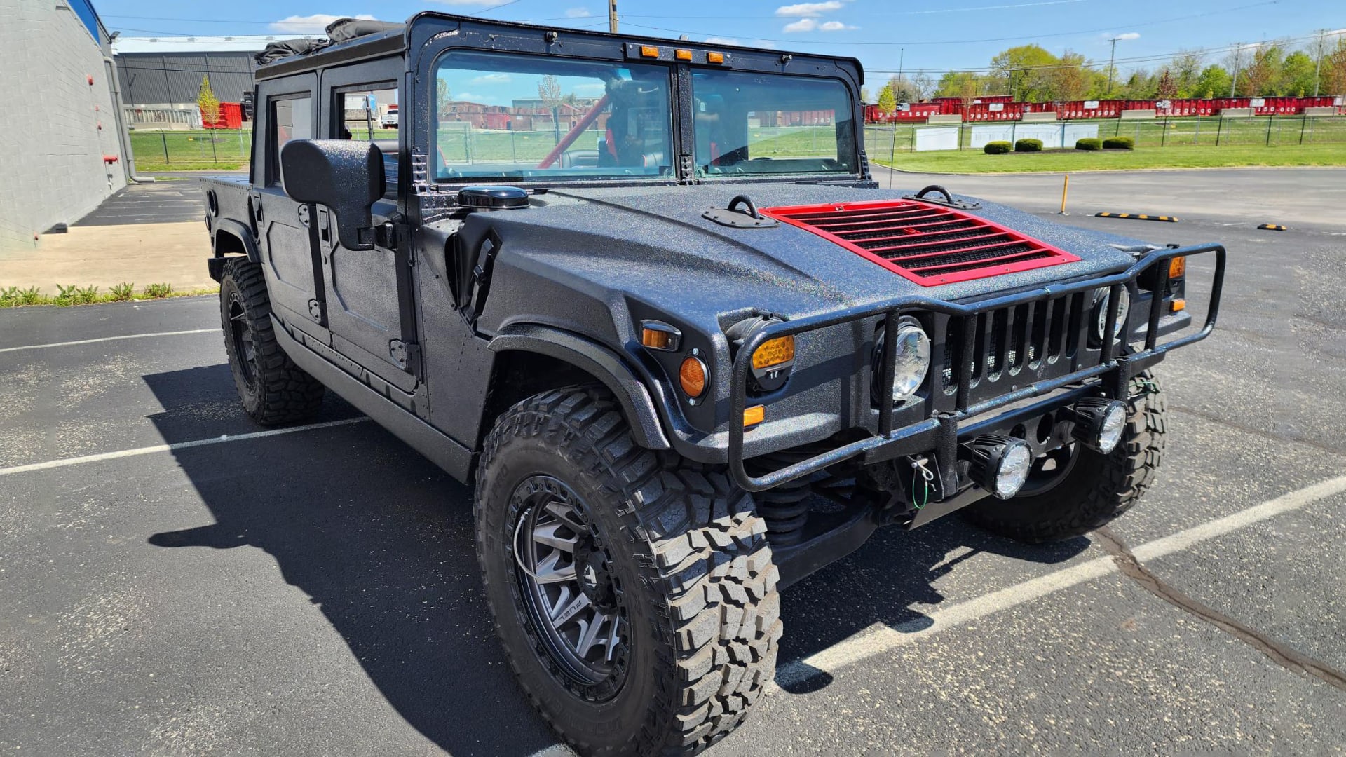 2000 AM General Hummer H1 at Indy 2023 as G252 - Mecum Auctions