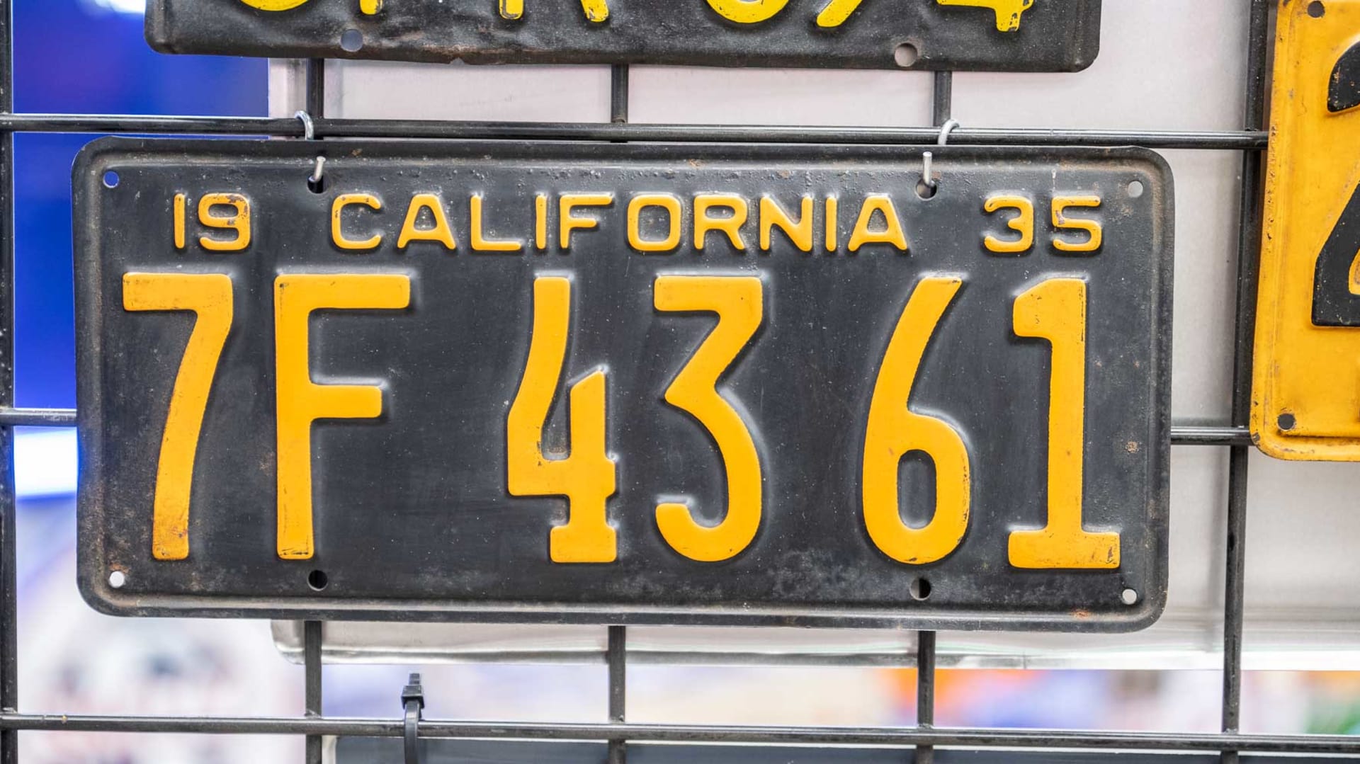 1920s-60s California Tin License Plates at The World’s Largest Road Art ...