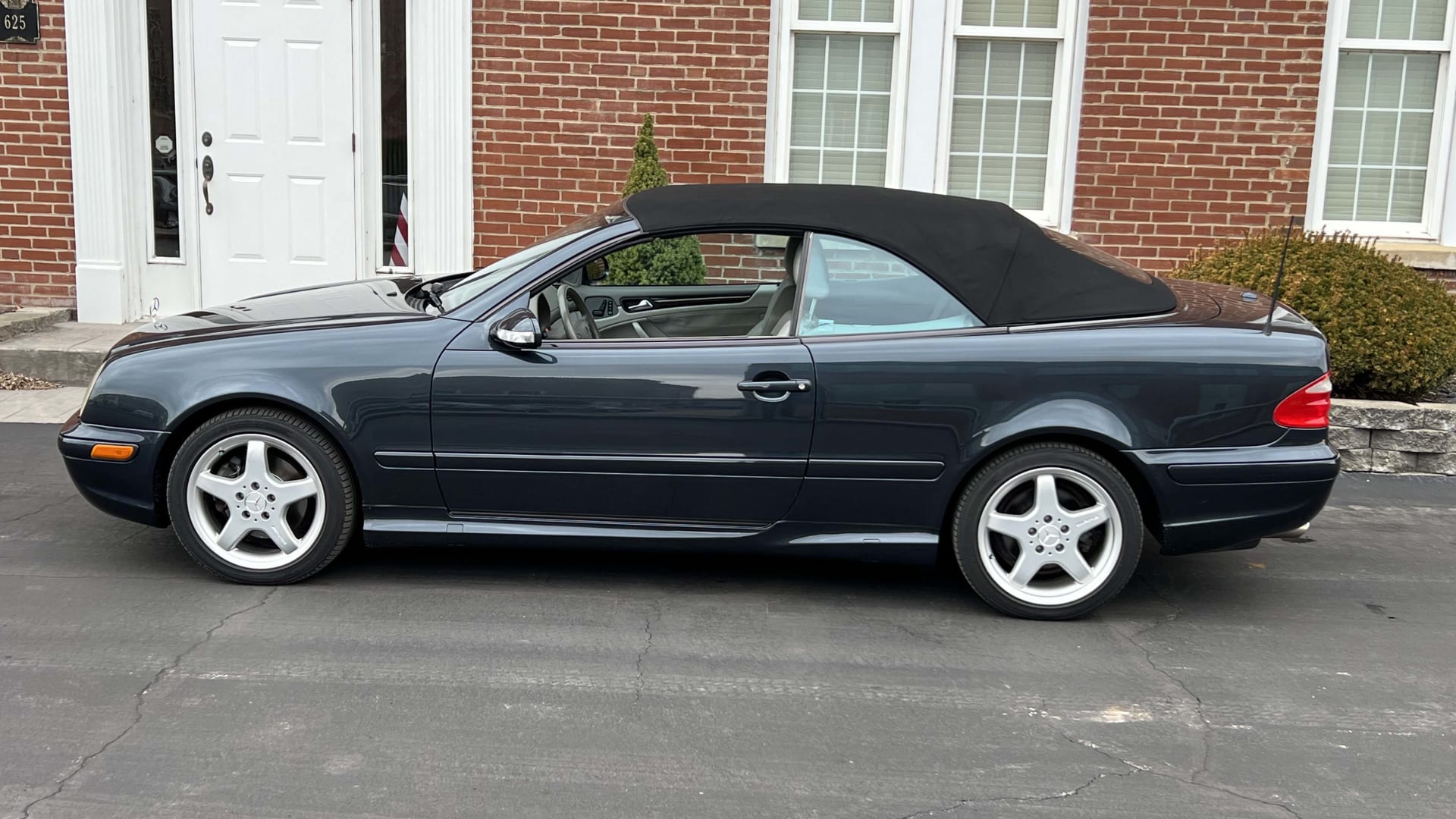 2002 Mercedes-Benz CLK430 Convertible at Indy 2023 as K21 - Mecum Auctions
